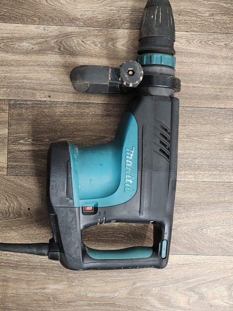 Makita Demolition Hammer HM0870C 11 lb SDS-Max Demolition Hammer Used ...