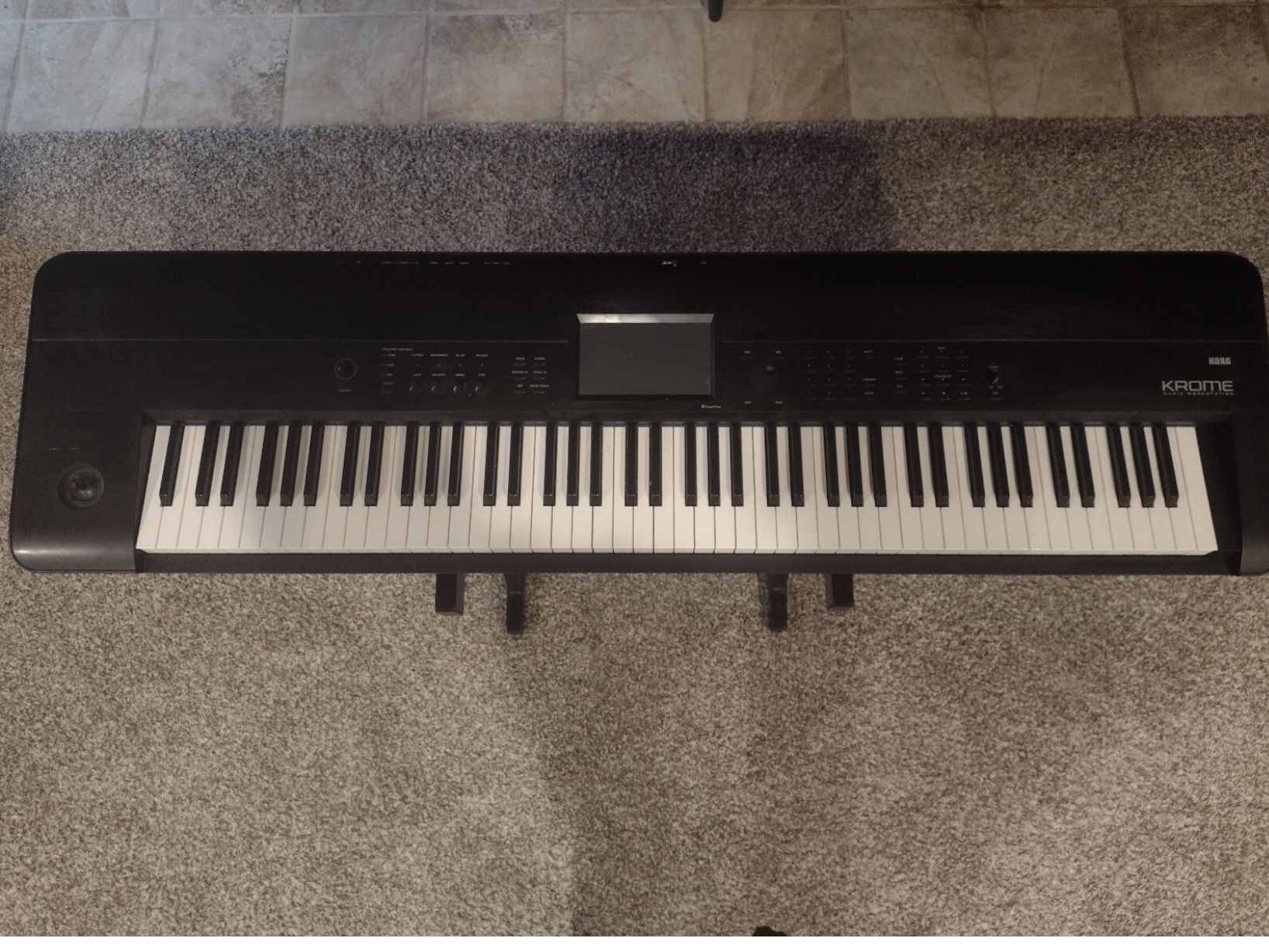 KORG Krome 88 Key Keyboard Workstation for Sale in Phoenix, AZ - OfferUp