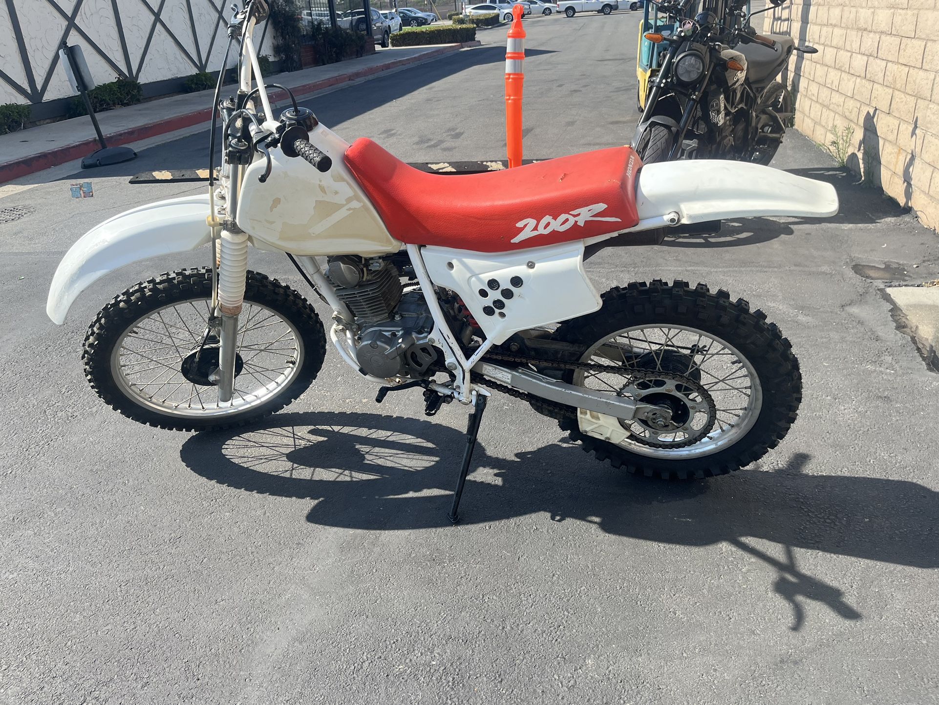 Honda Xr200r for Sale in Huntington Beach, CA - OfferUp