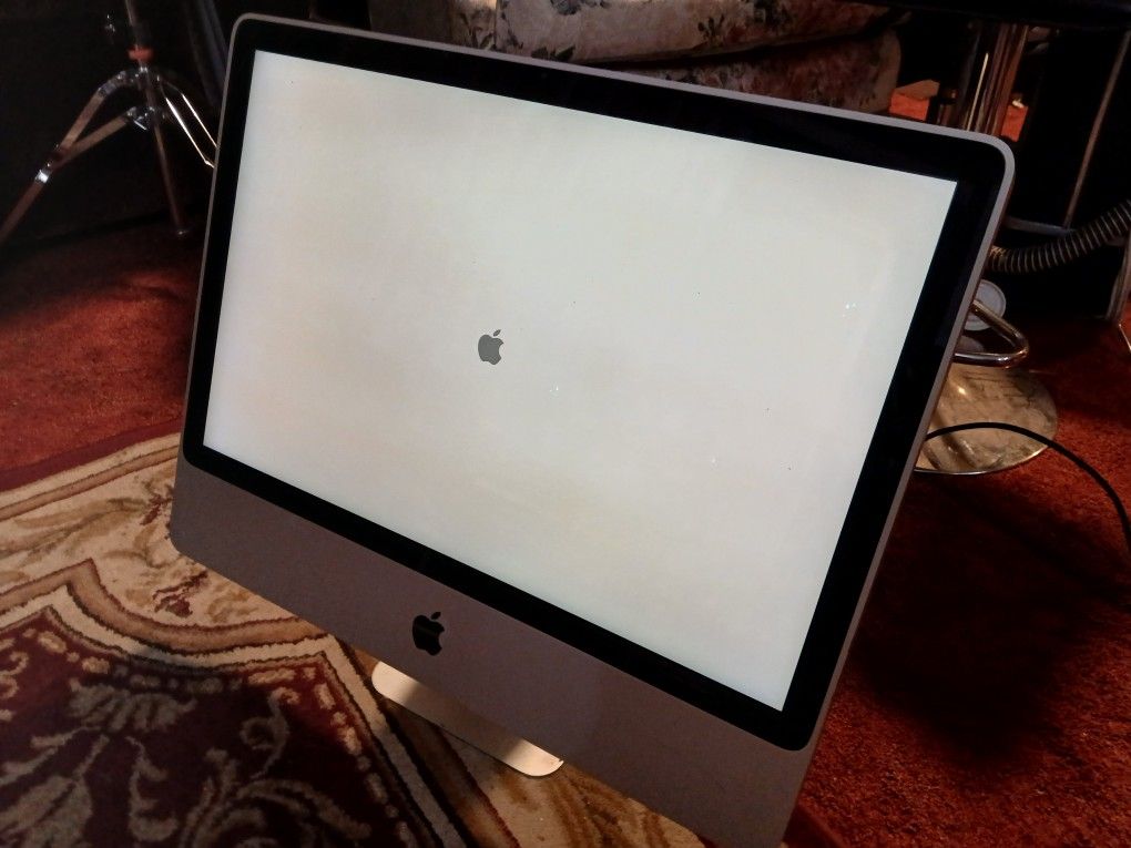 Apple Computer Mac PC 25inch Across OS X for Sale in Los Angeles, CA ...