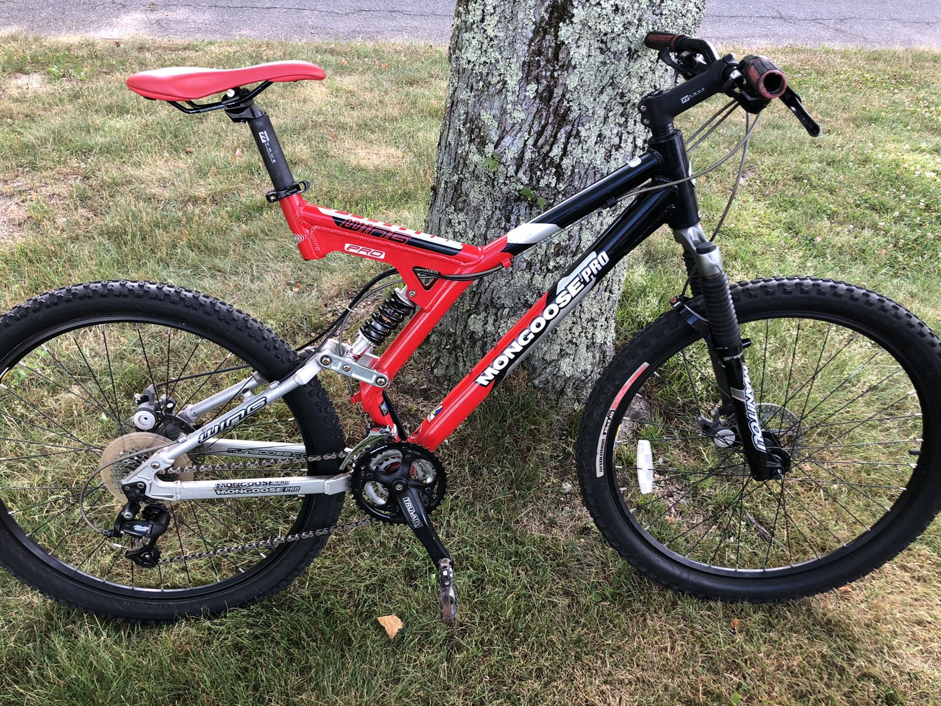 Mongoose mountain bike wing pro for Sale in Trumbull, CT - OfferUp