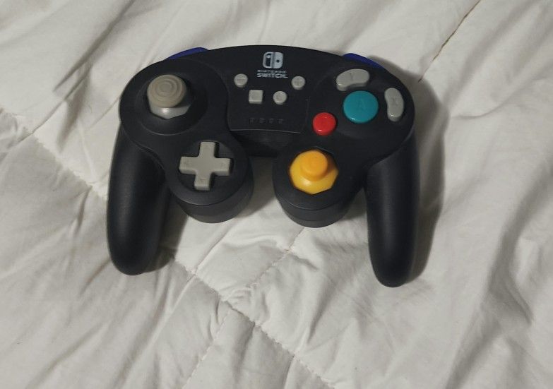 Power A Nintendo Switch Gamecube Controller Wireless for Sale in ...