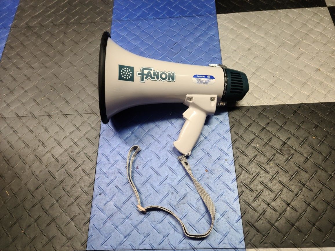 Fanon Transistorized Megaphone Model:MP-5 for Sale in Anaheim, CA - OfferUp
