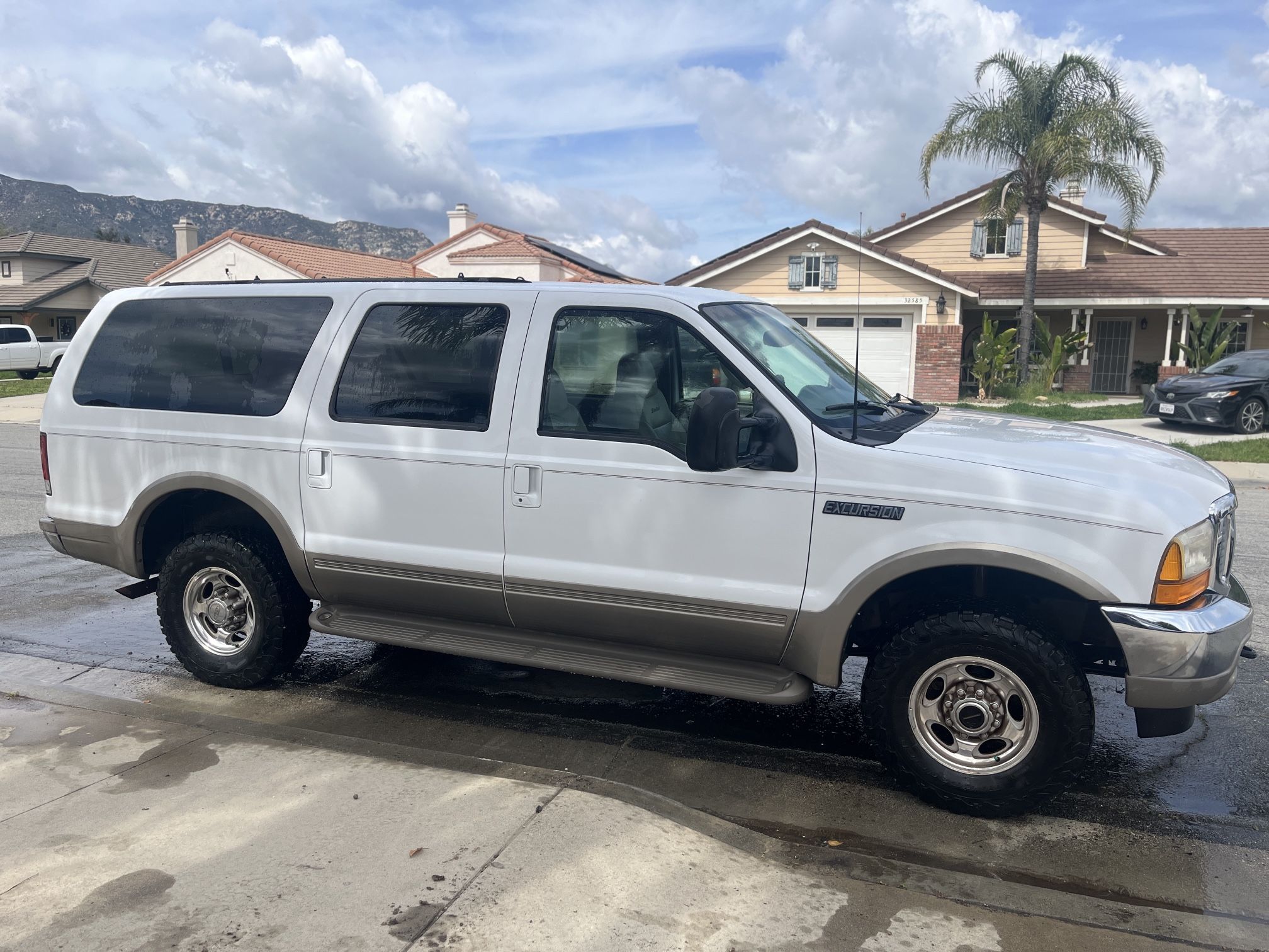 2000 Ford Excursion for Sale in Wildomar, CA - OfferUp