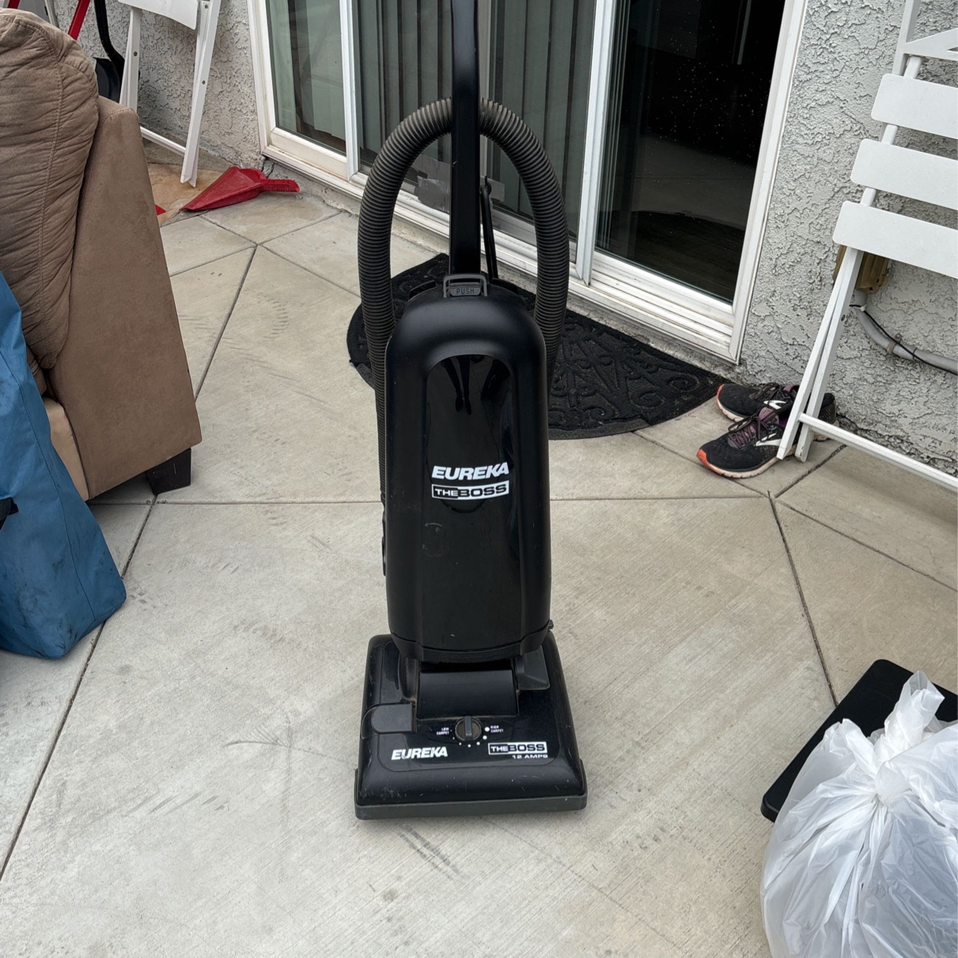 Eureka The Boss Vacuum Cleaner for Sale in Riverside, CA - OfferUp