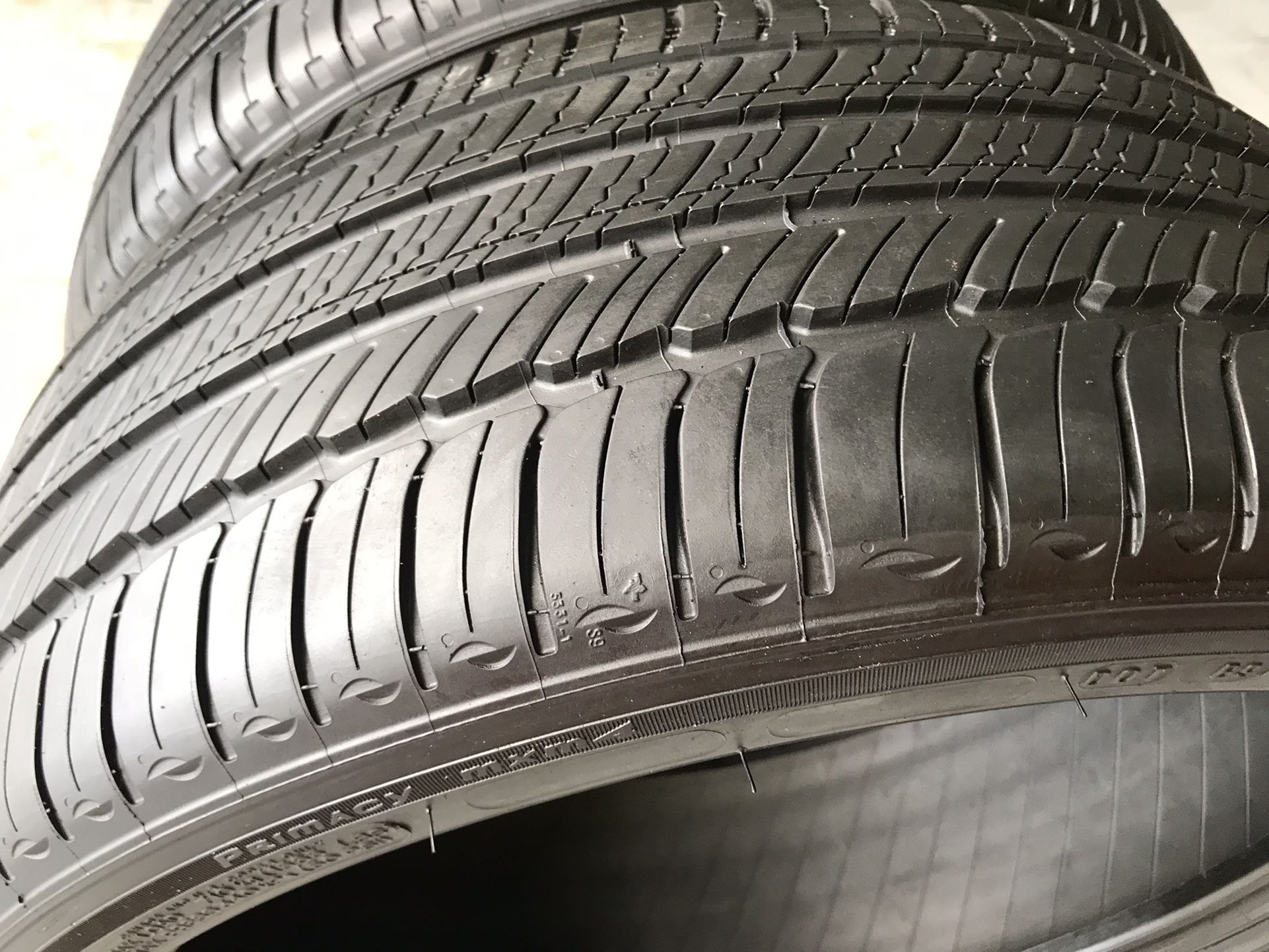Two 235/40/19 Michelin Primacy MXM4 With 70-90% Left Great Pair for Sale in Miami, FL - OfferUp