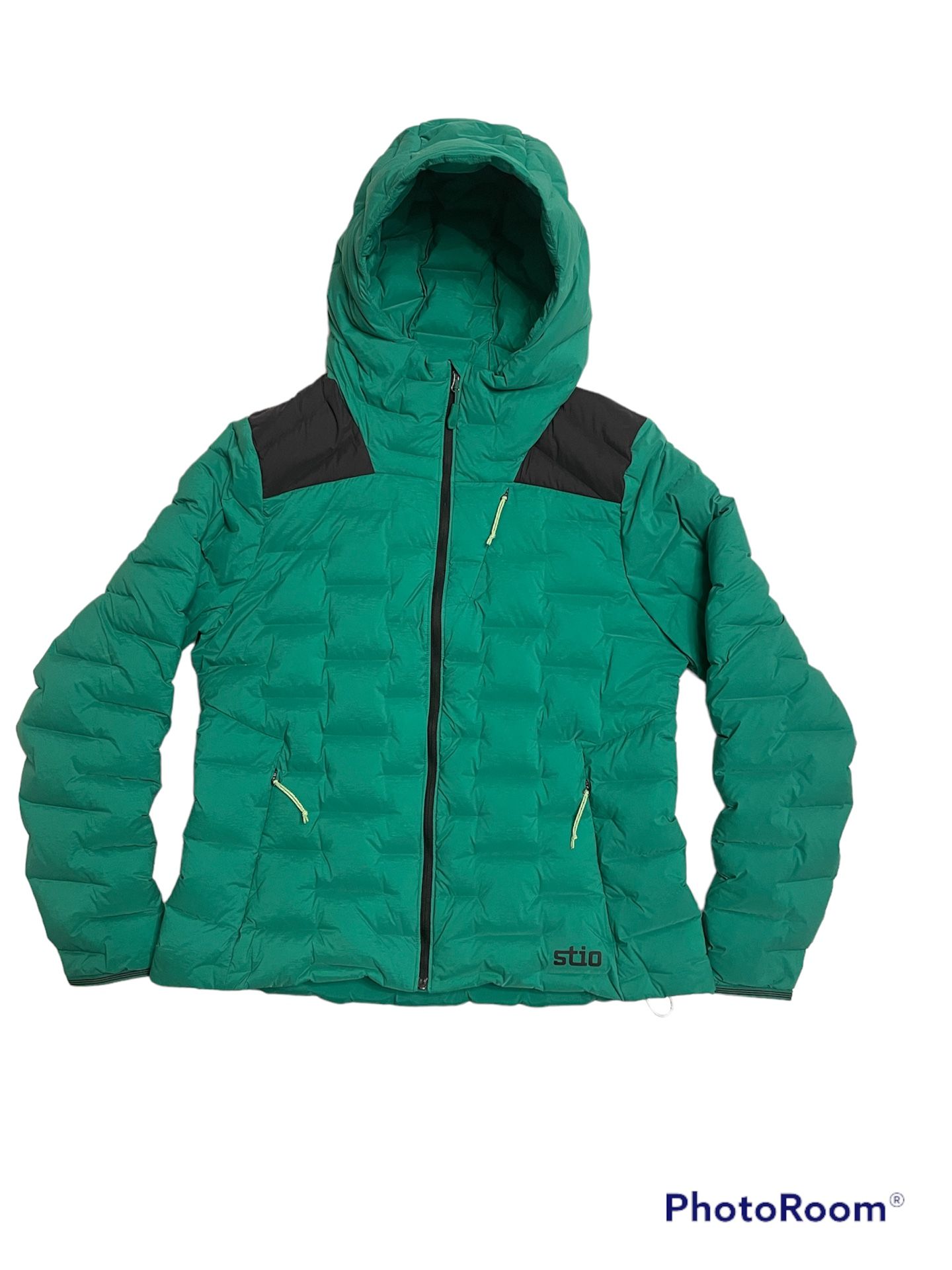 Stio Women s Skillet Stretch Hooded 650 Fill Power Down Jacket Green Stio Women s Skillet Stretch Hooded 650 Fill Power Down Jacket Green