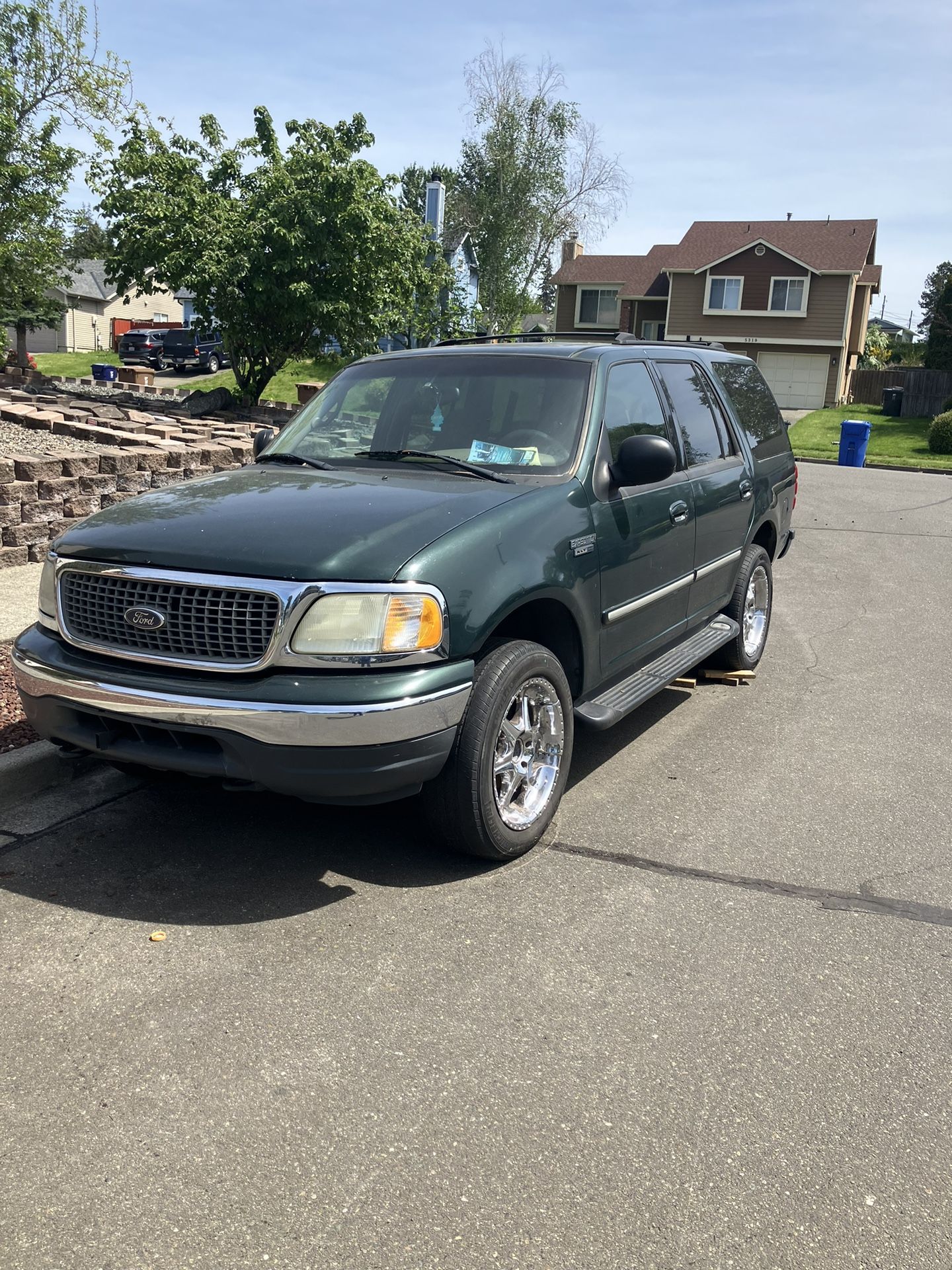2001 Ford Expedition for Sale in Tacoma, WA - OfferUp