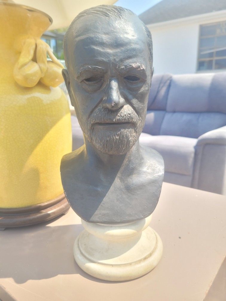 '58 Bronze Bust By Leo Cherne for Sale in Sag Harbor, NY - OfferUp