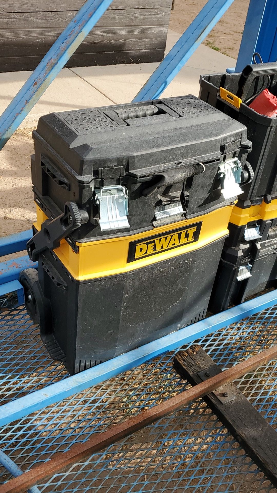 Dewalt tool box (tools not included) for Sale in Socorro, TX - OfferUp