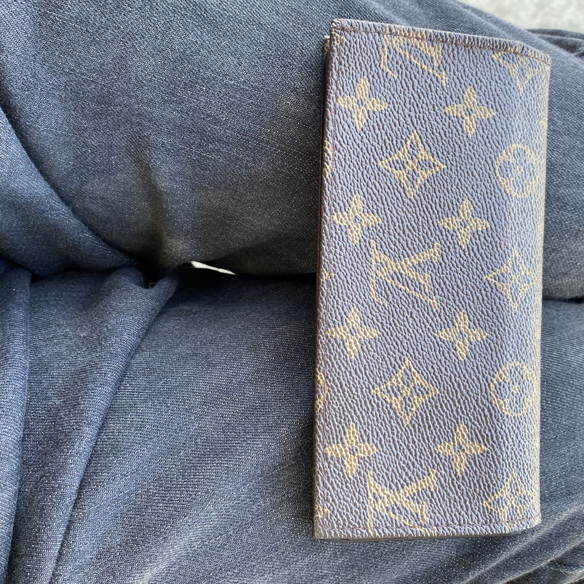 Louis Vuitton Check Book Cover for Sale in Mission Viejo, CA - OfferUp