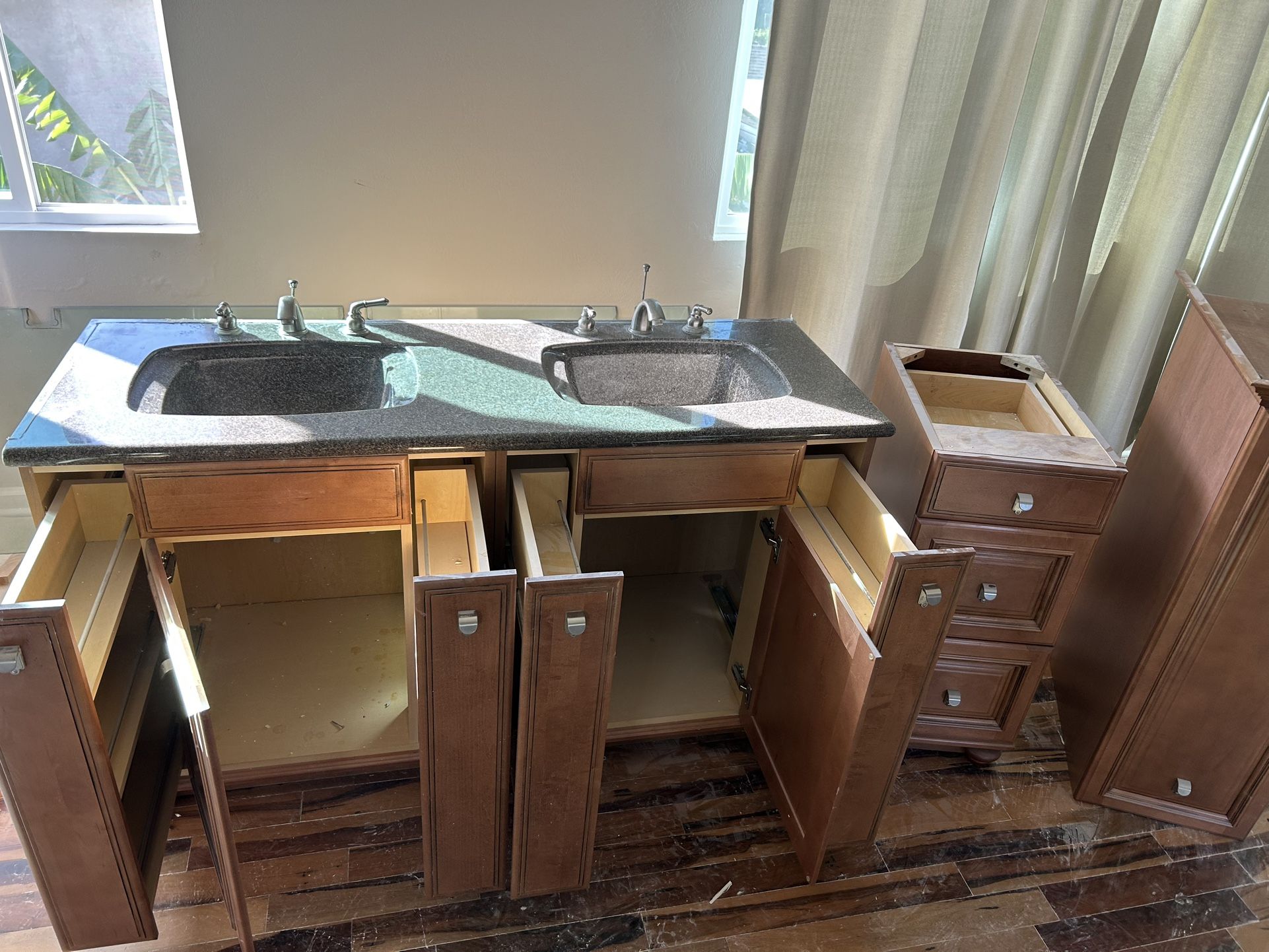 Dual Lav Sink And Vanity for Sale in San Diego, CA - OfferUp