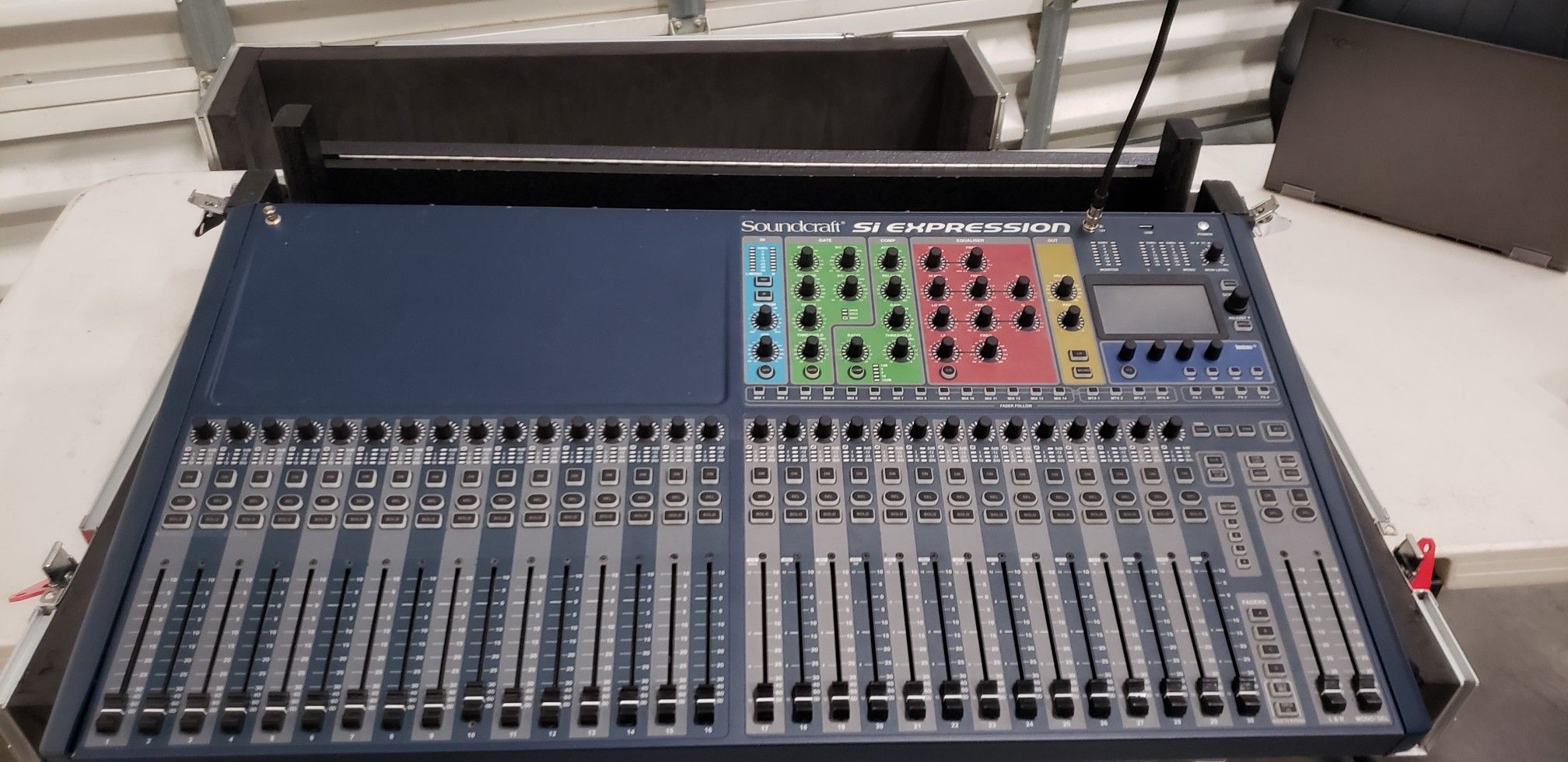 Soundcraft Digital Mixer 32 Channel