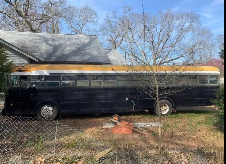 40 Ft School bus/Skoolie for Sale in Moreland, GA - OfferUp