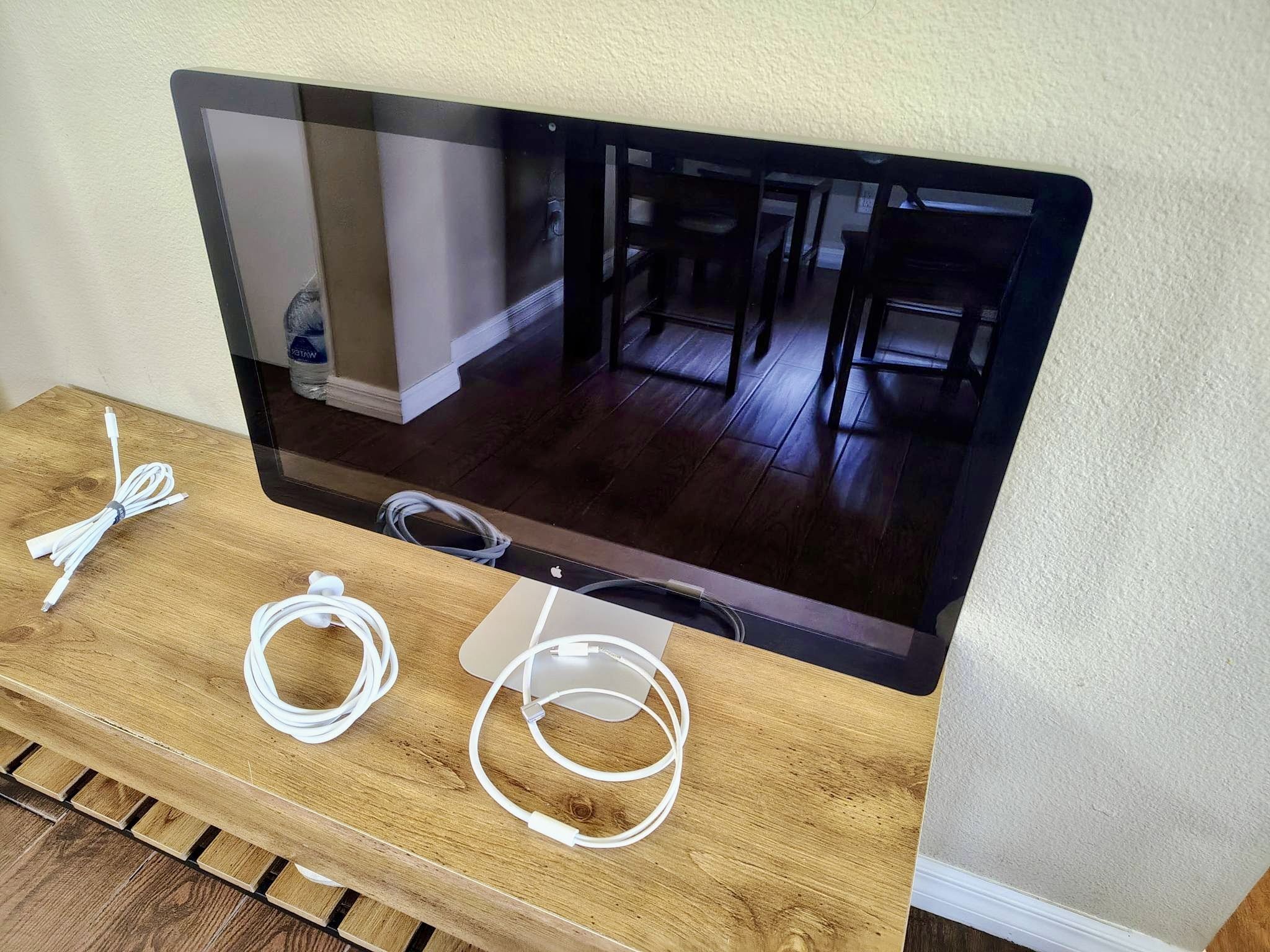 Apple Thunderbolt Display 27" Monitor | A1407 Silver for Sale in Irvine ...