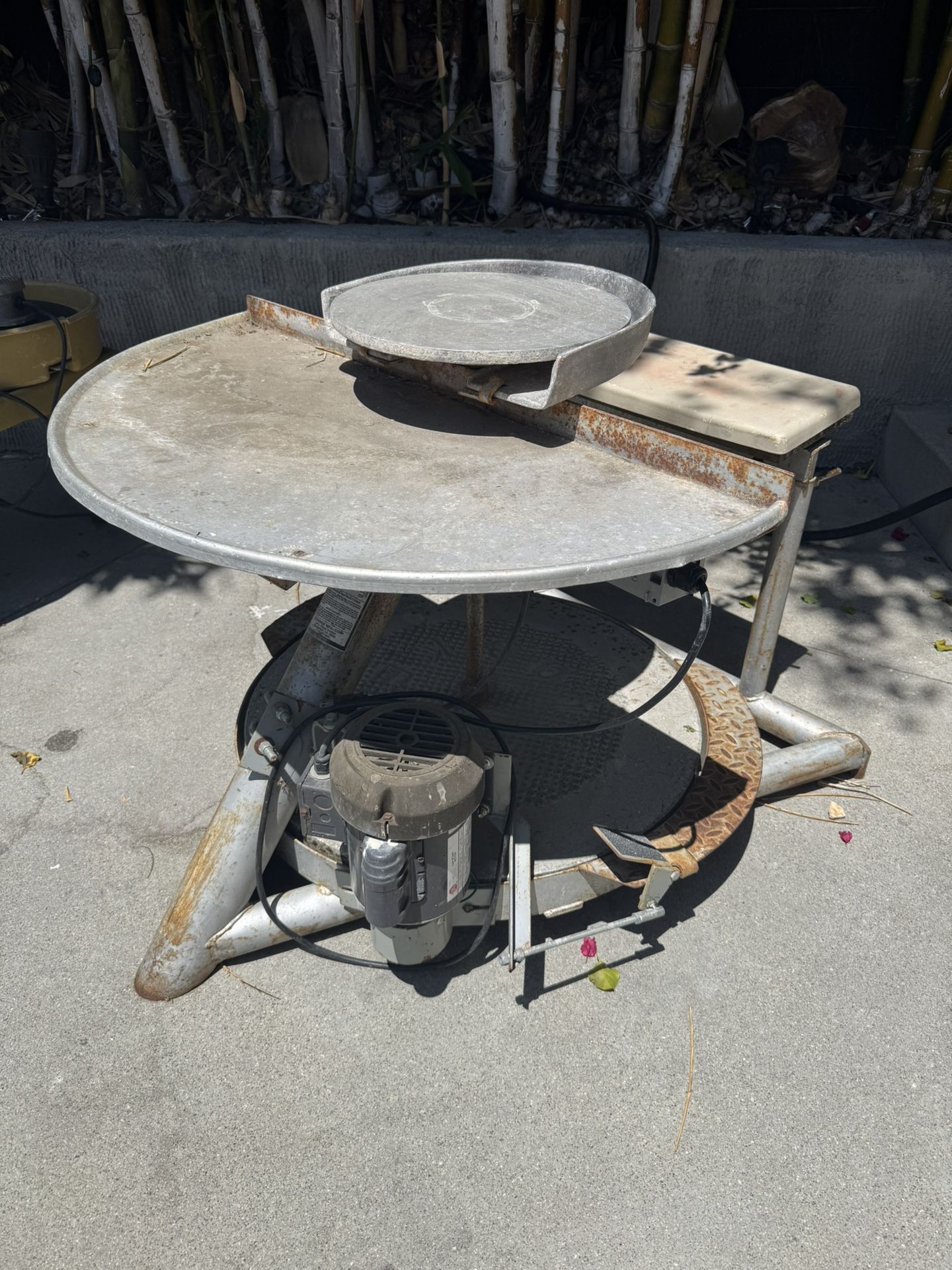 Lockerbie Electric Pottery Kick Wheel for Sale in Los Angeles, CA - OfferUp