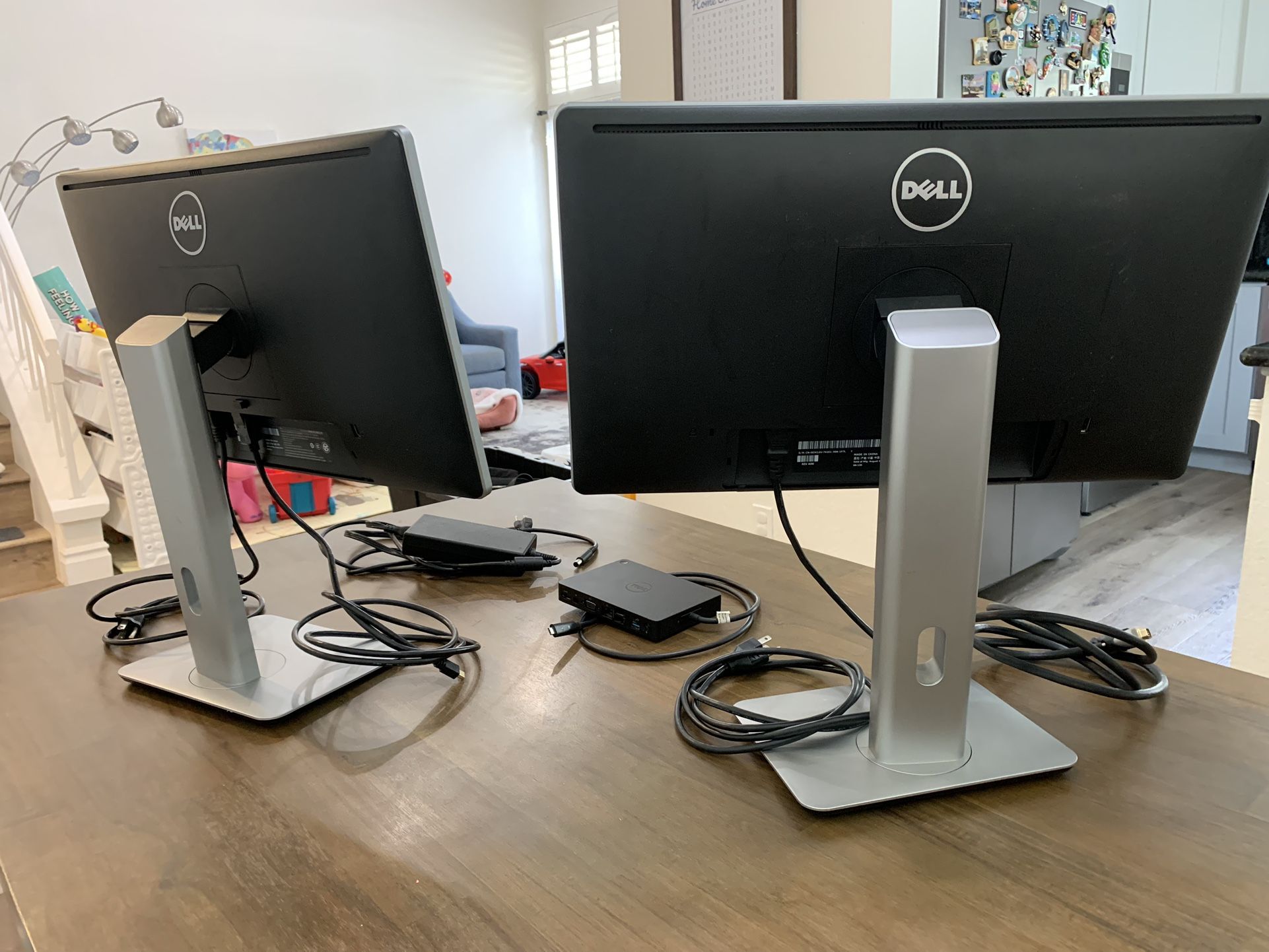 2 Dell Computer Monitors P2214Hb for Sale in Mission Viejo, CA - OfferUp