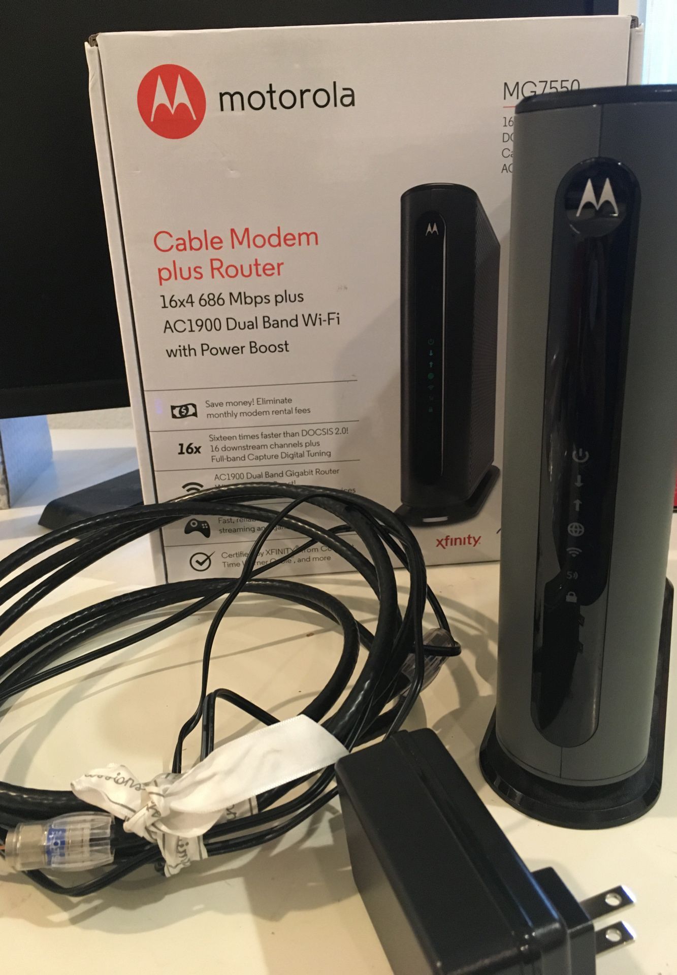 Motorola MG7550 Cable Modem plus Router for Sale in Kirkland, WA - OfferUp