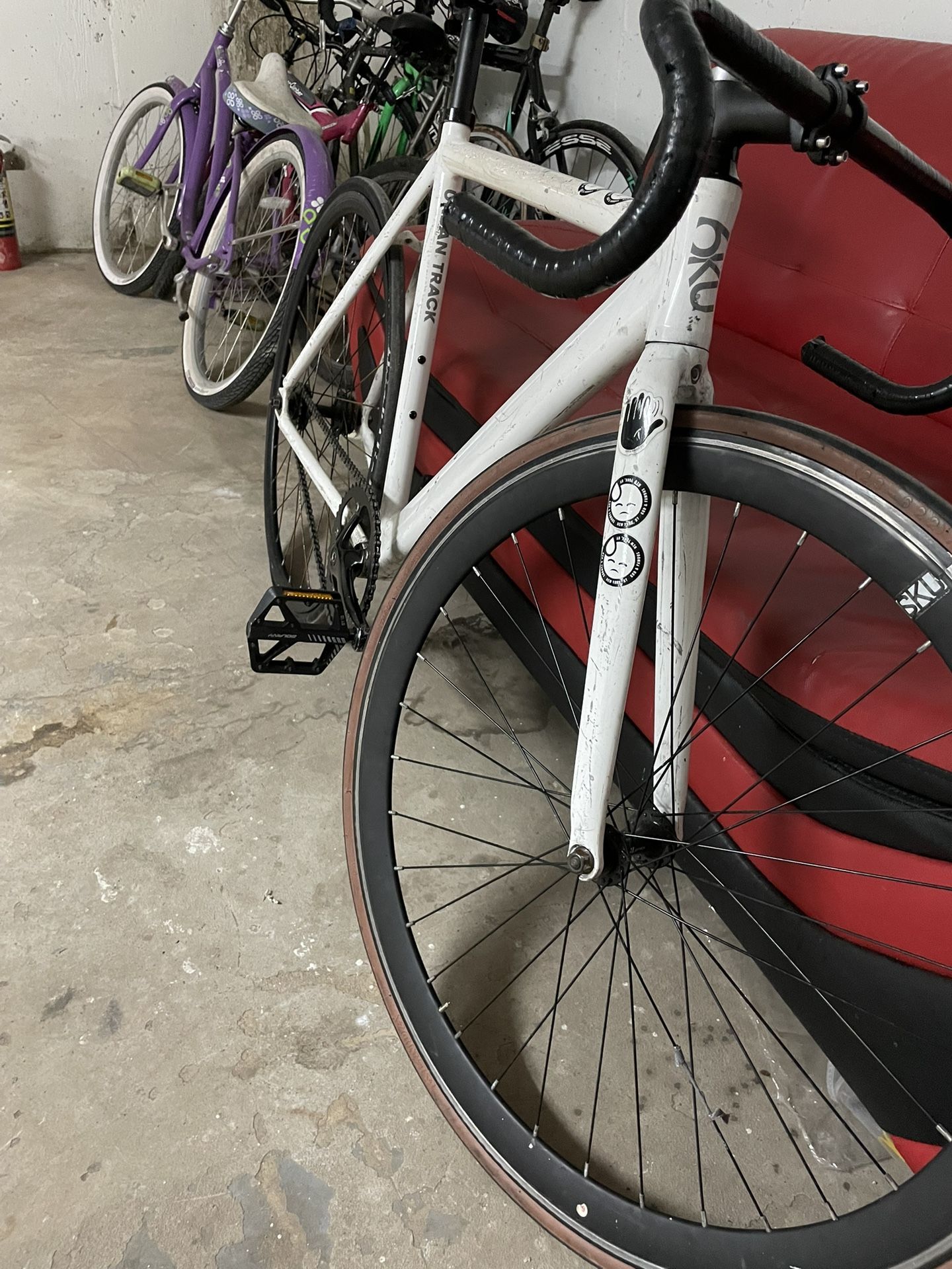 Urban Track 6ku Lmk for Sale in Chicago, IL - OfferUp