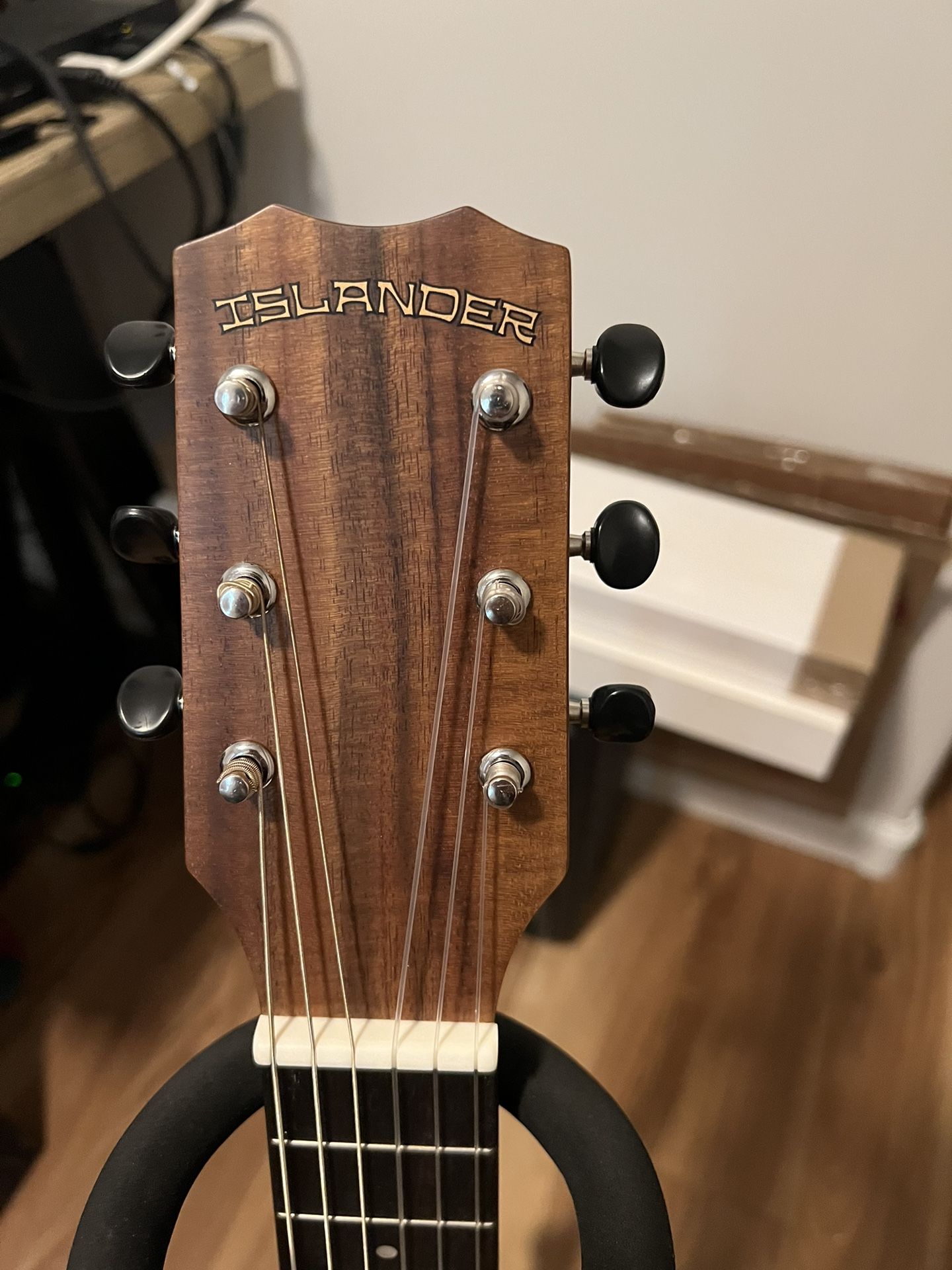 Islander by Kanile’a GL6 EQ 6 String Acoustic Electric Ukulele for Sale ...