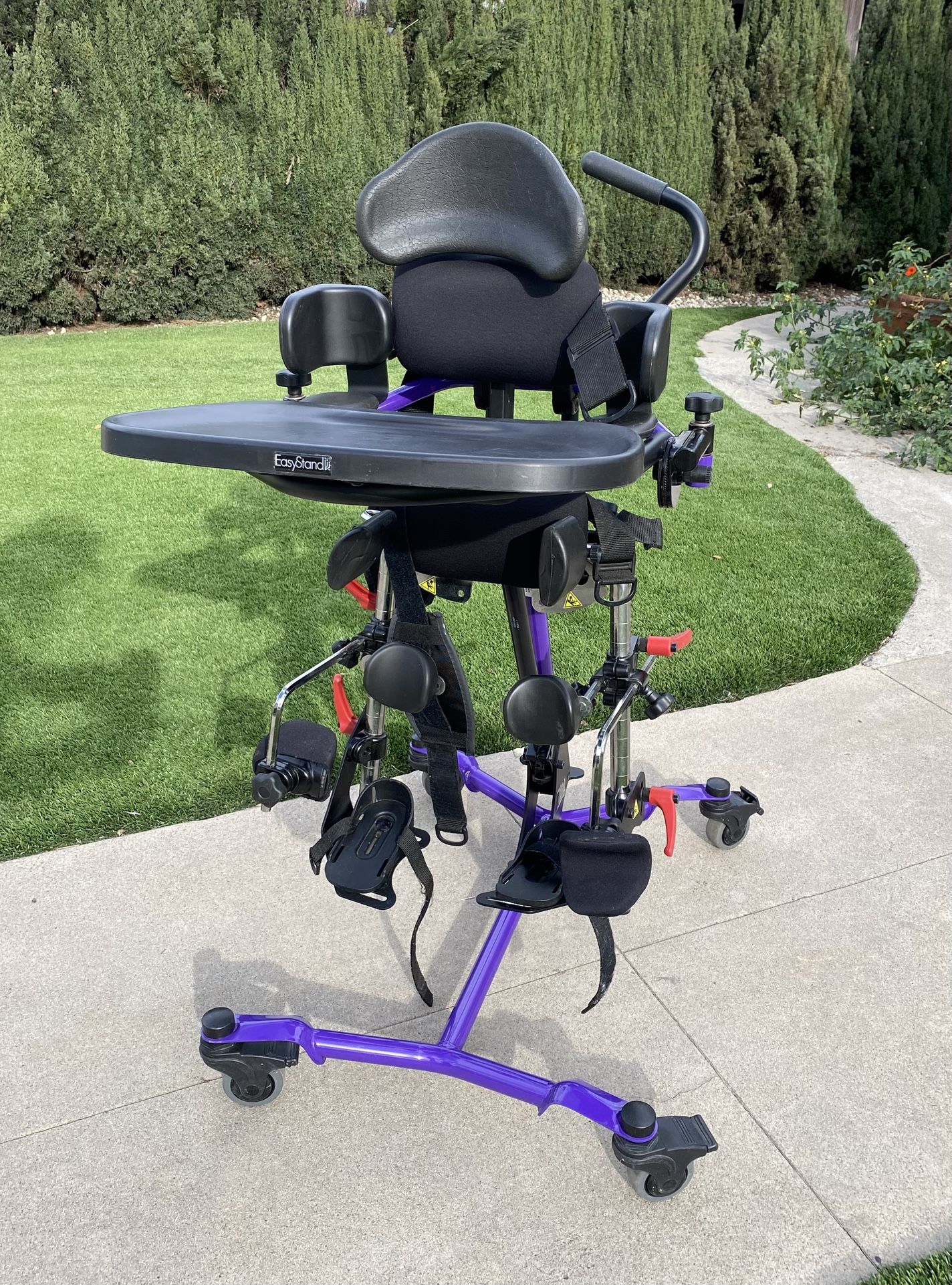 Zing EasyStand Stander Special Needs Wheelchair Size 1 for Sale in Los ...