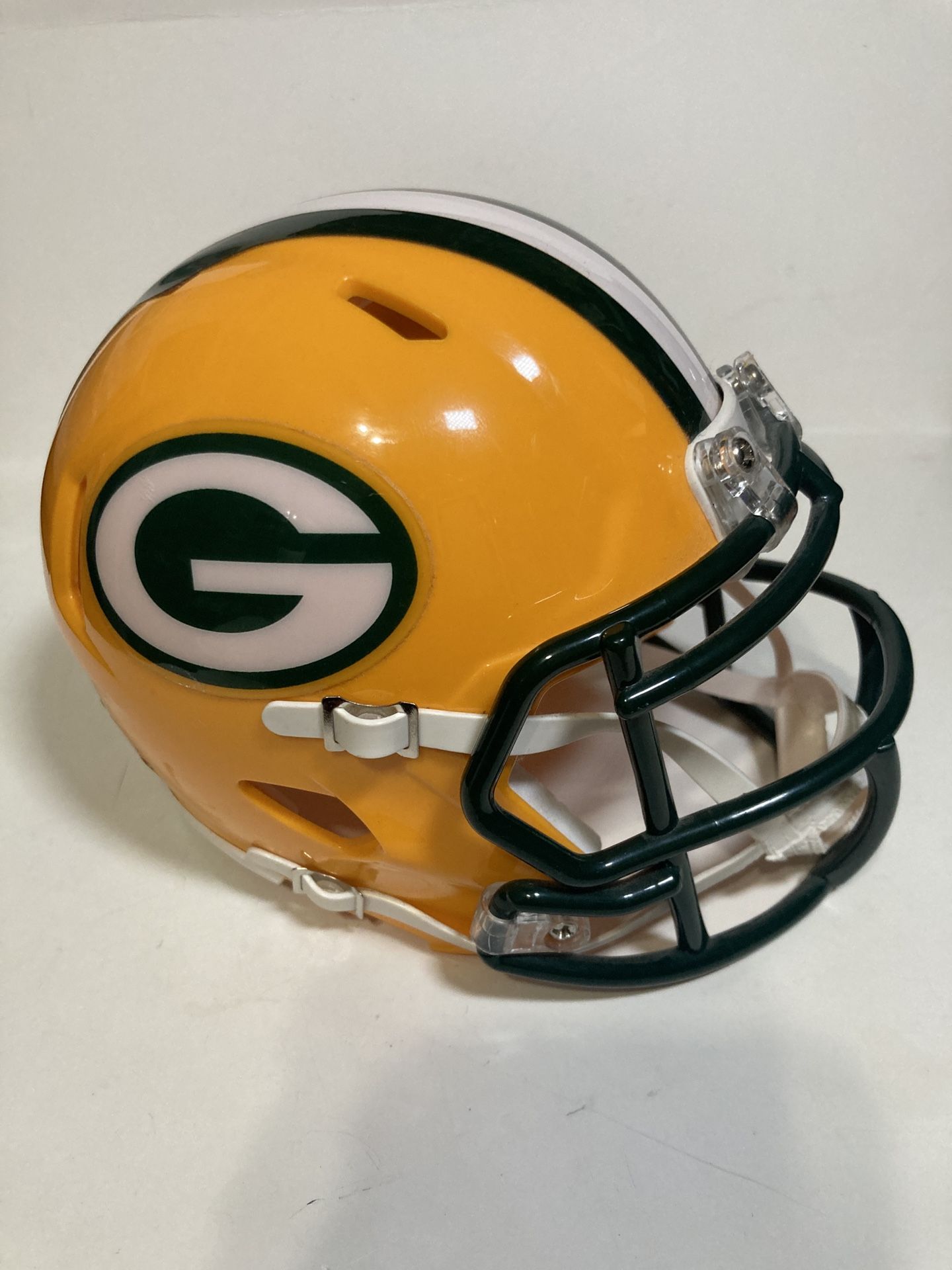 Green Bay Packers Mini Helmet for Sale in Glendale, AZ - OfferUp