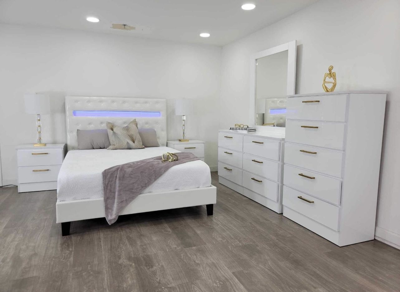 WHITE GLOSSY BEDROOM SET . Financing Available - JUEGO DE CUARTO BLANCO ...