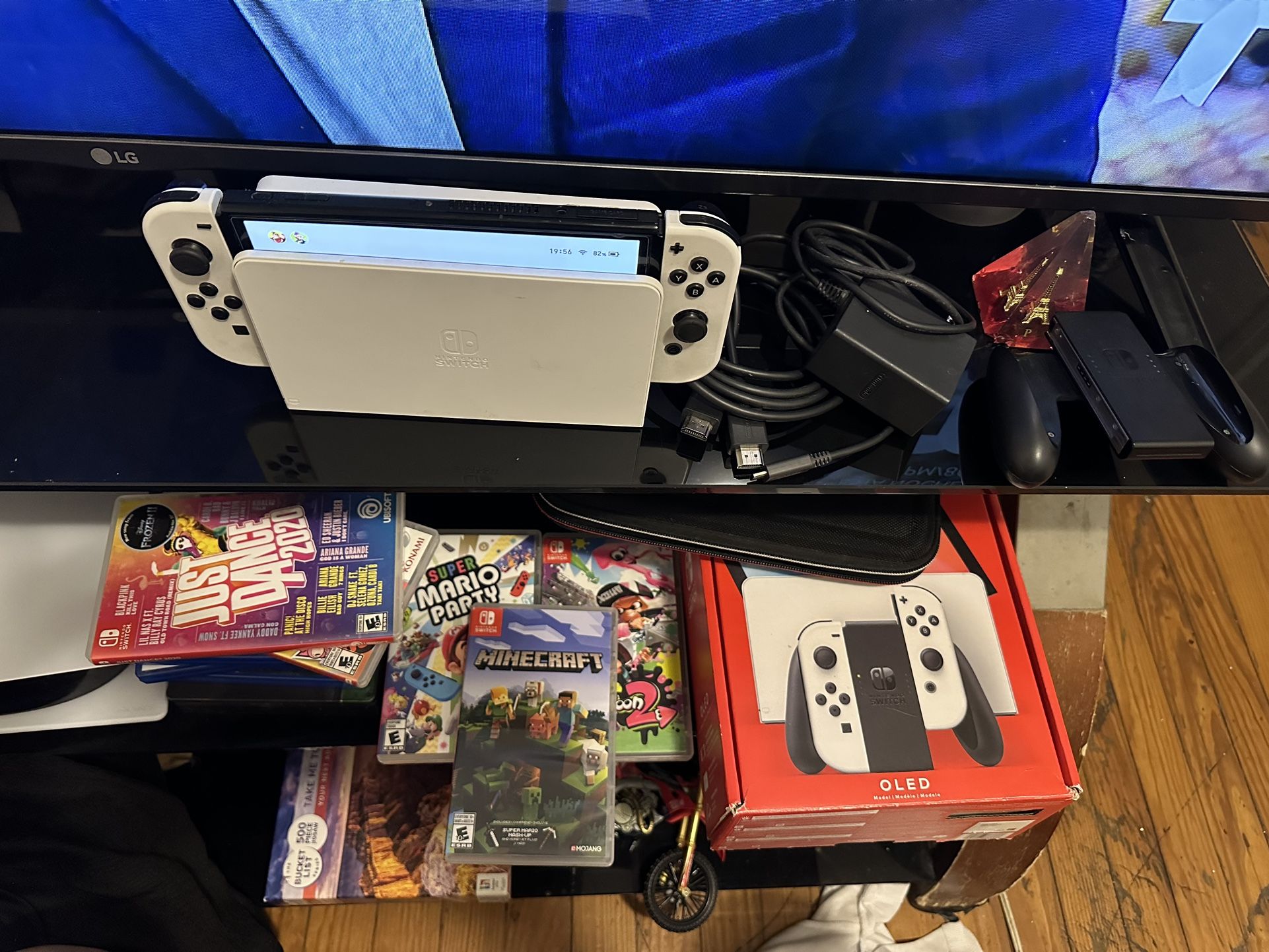 Nintendo Switch Oled Used for Sale in Queens, NY - OfferUp