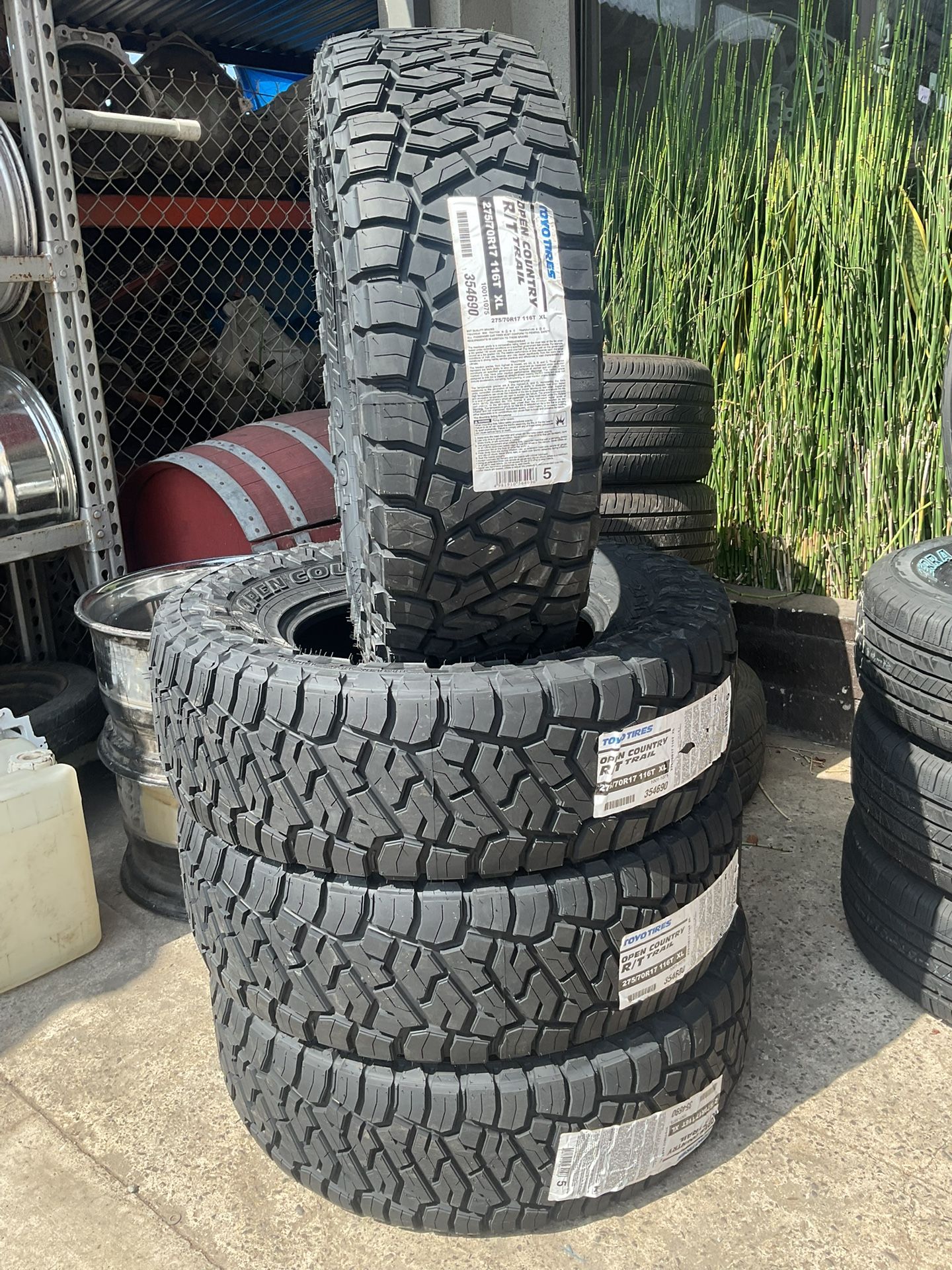 TOYO TIRES 275/70/R17 for Sale in Chula Vista, CA - OfferUp