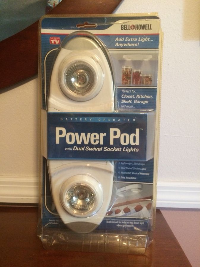 BELL-HOWELL Power-Pod Battery-Operated with Dual Swivel Socket Lights ...