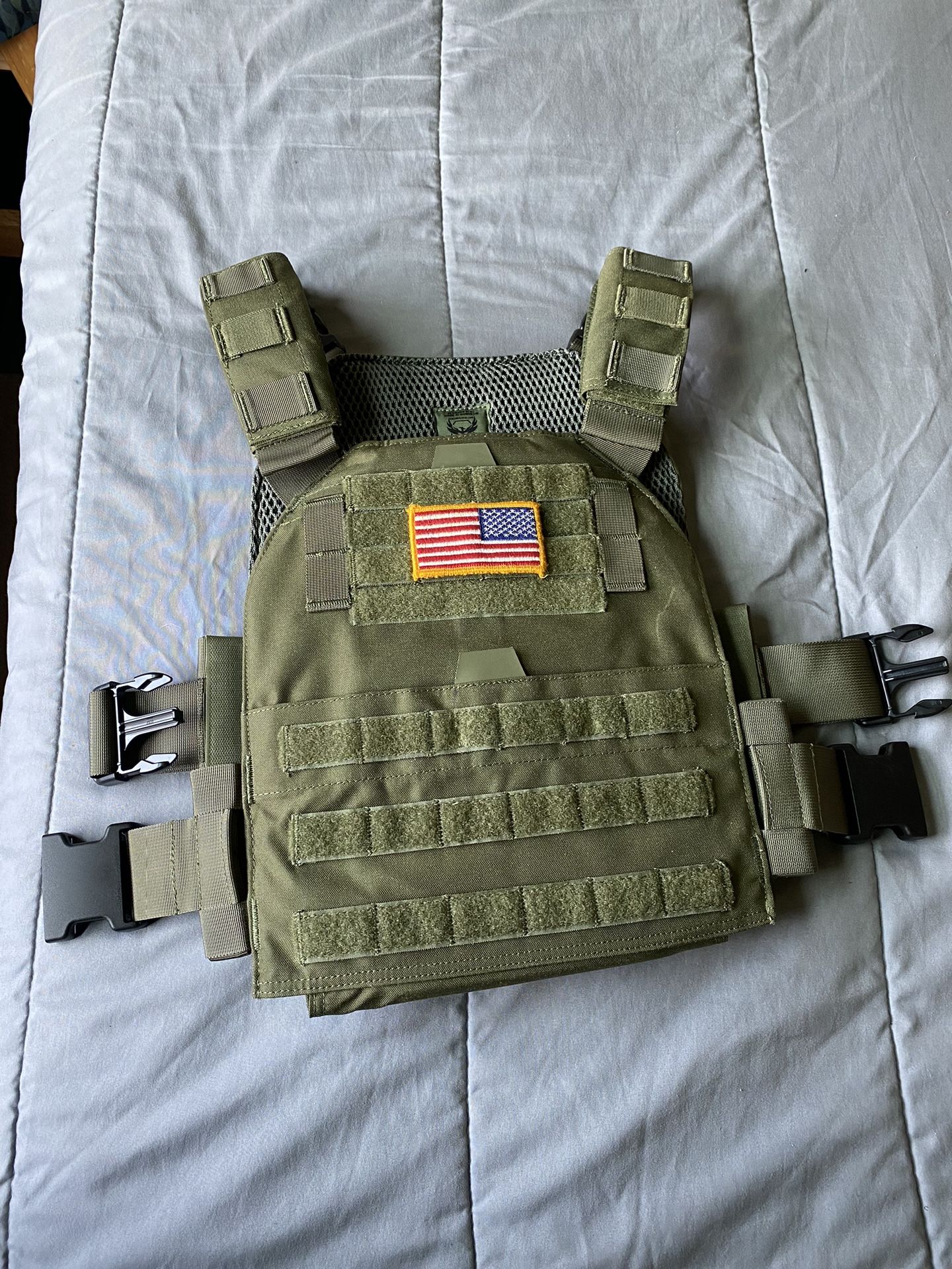 AR500 Veritas Plate Carrier (with Plates & Trauma Pads) for Sale in ...