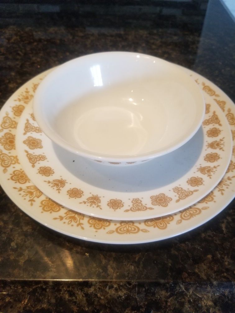 Corelle Butterfly Gold Dinnerware 3 pieces for Sale in Granger, IN ...
