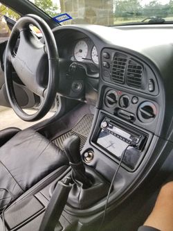 1999 Mitsubishi Eclipse Interior