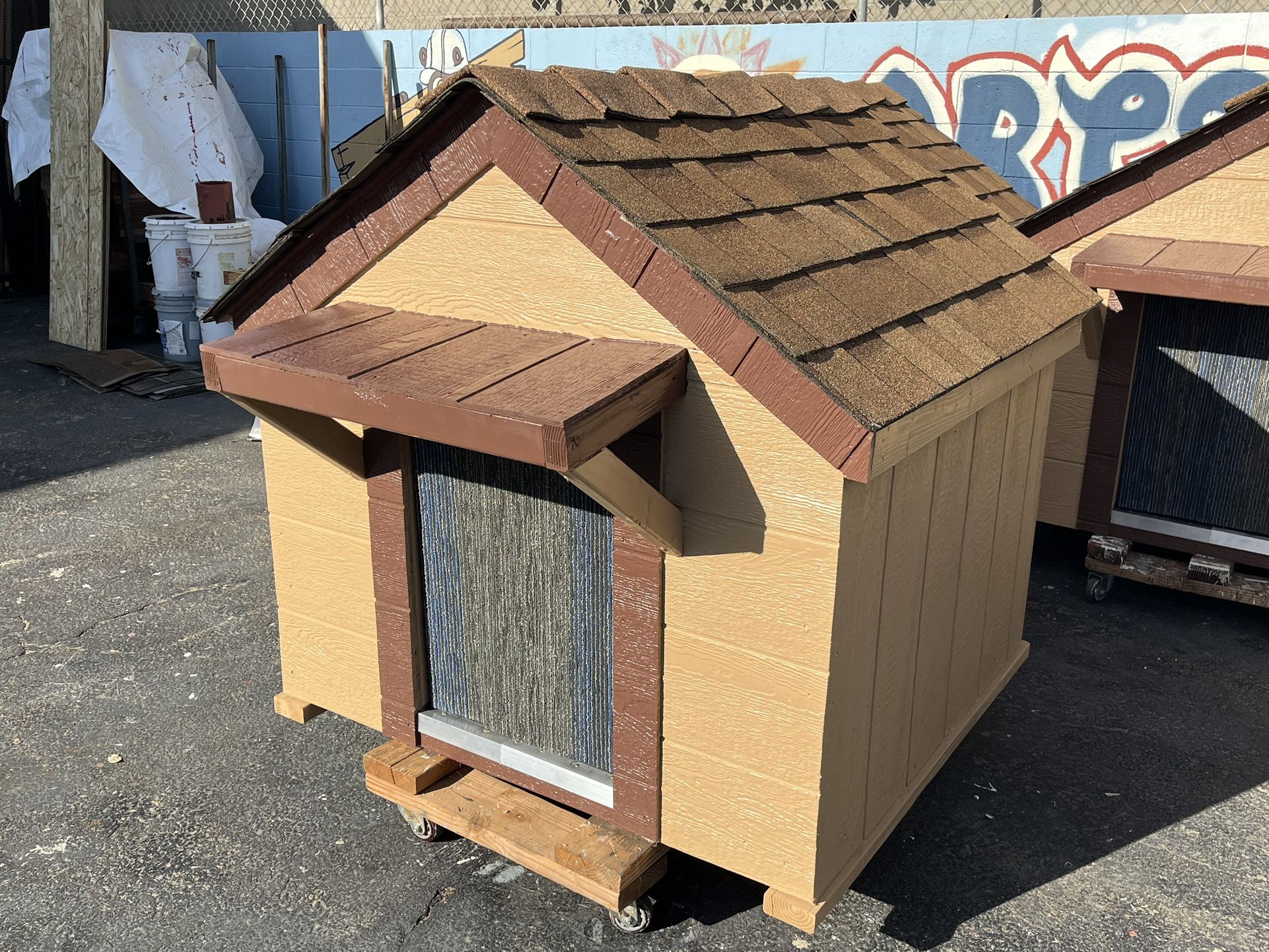 Dog House With Delivery for Sale in Fresno, CA - OfferUp