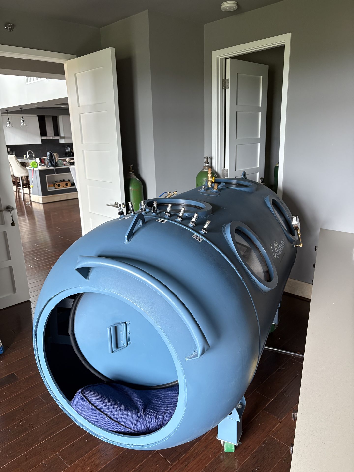 Classic hyperbarics oxygen chamber for Sale in Seattle, WA - OfferUp