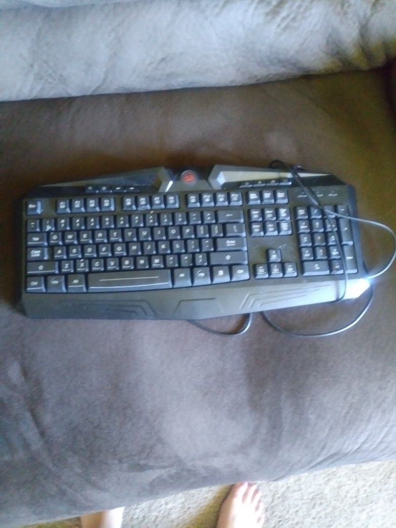 Red dragon led gaming keyboard for Sale in Hoquiam, WA - OfferUp