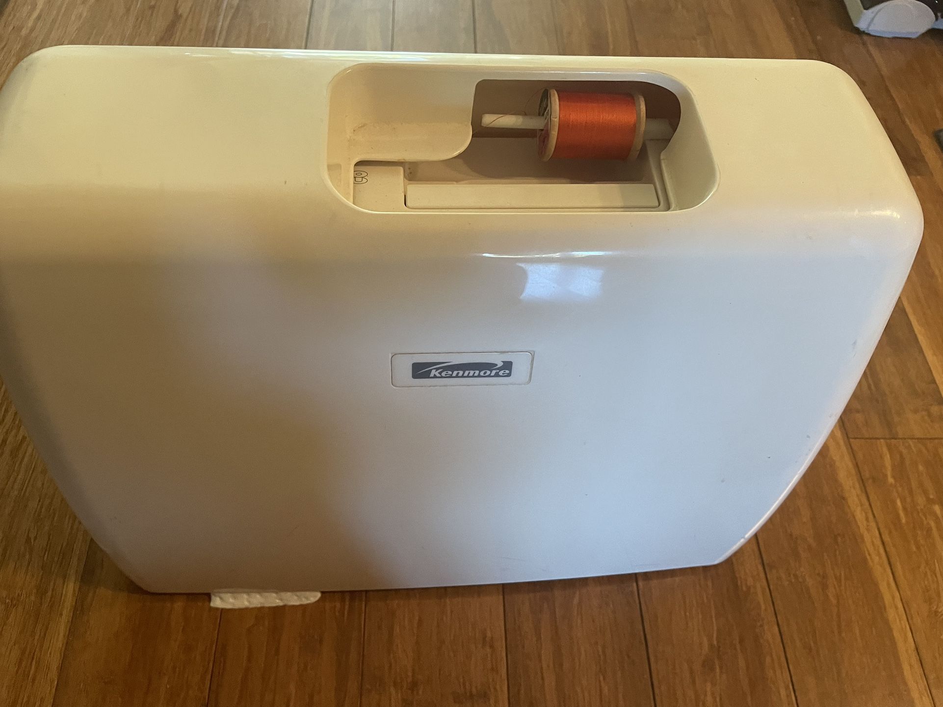 KENMORE COMPUTERIZED FREE ARM SEWING MACHINE for Sale in Clearwater, FL ...