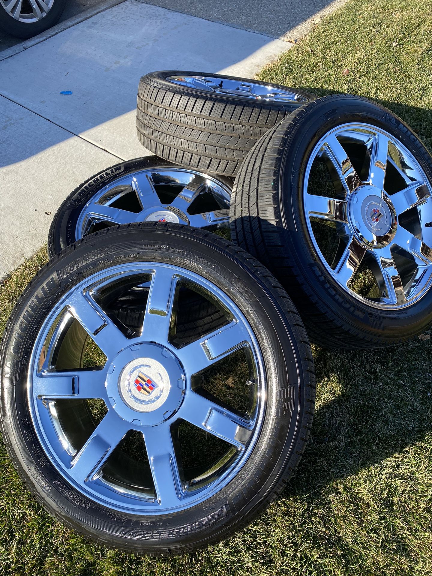 22” Inch Escalade 6 Lug GM Wheels and Tires GM Rims for Sale in Bedford ...