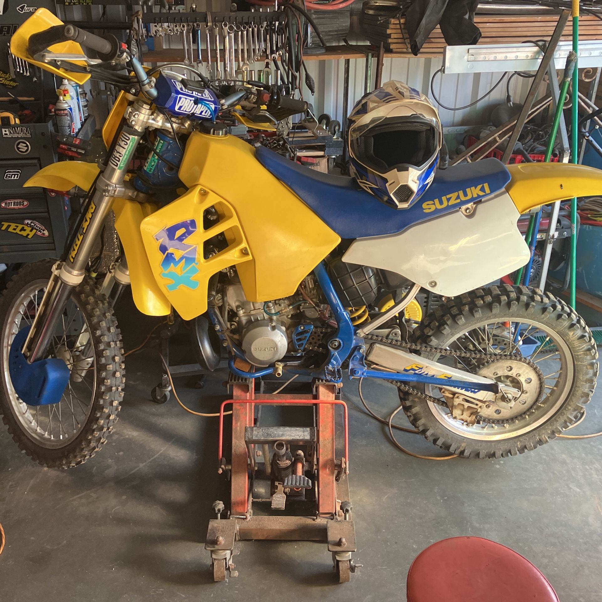 Suzuki Rmx 250. MINT COND for Sale in Jamul, CA - OfferUp
