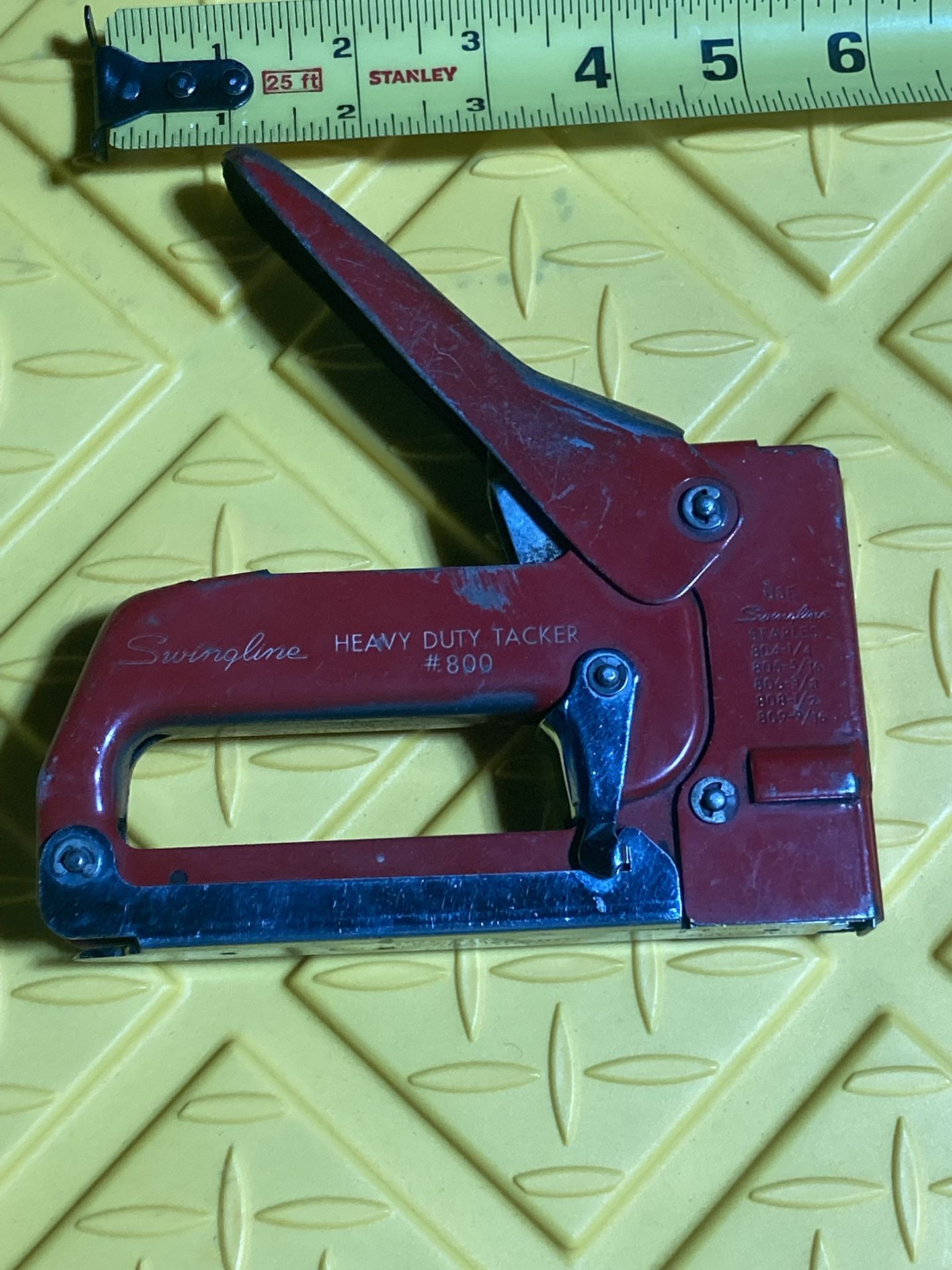 Vintage Swingline #800 Heavy Duty Tacker Staple Gun Red for Sale in ...