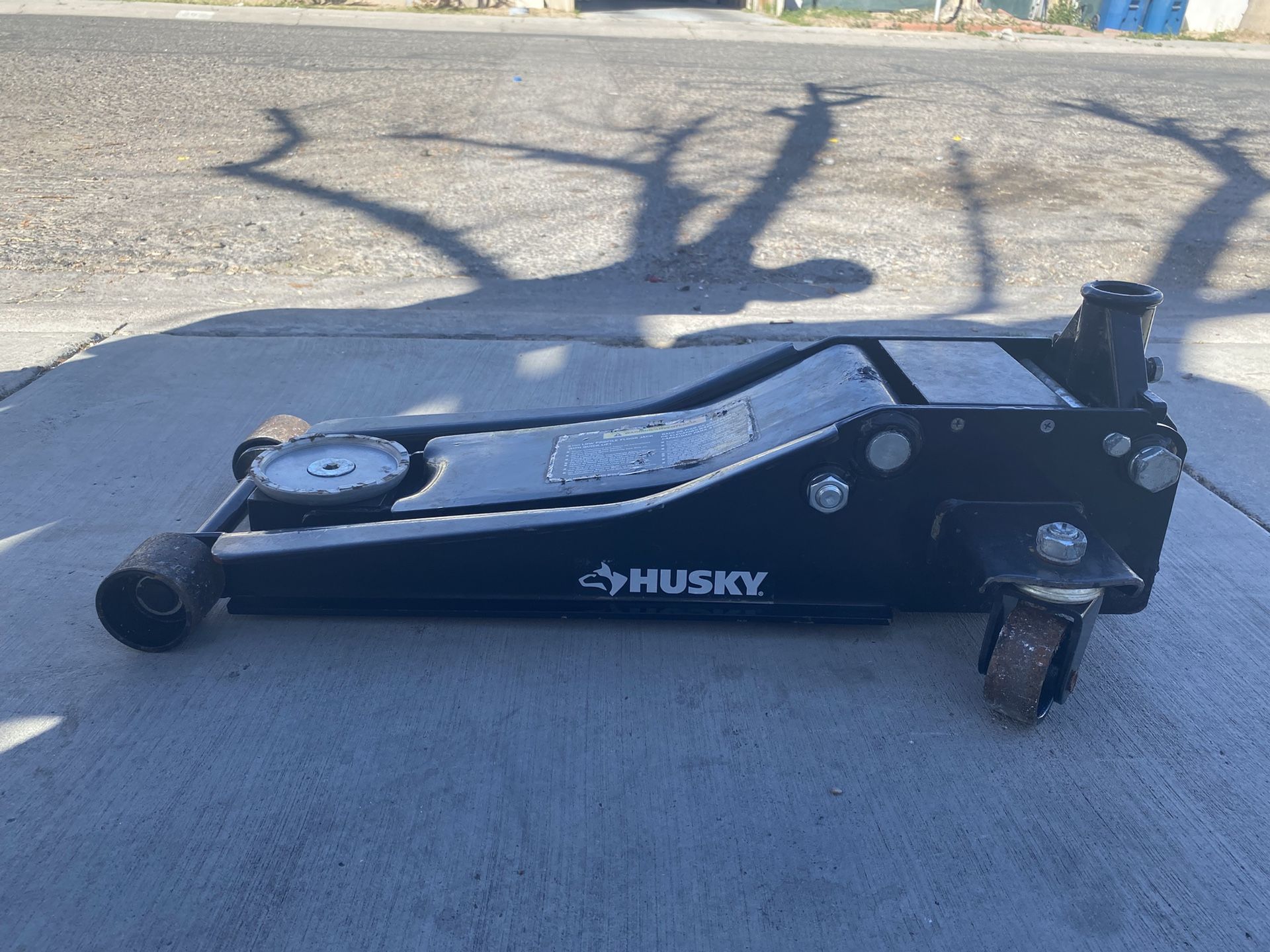 3 Ton Husky Jack for Sale in Las Vegas, NV - OfferUp