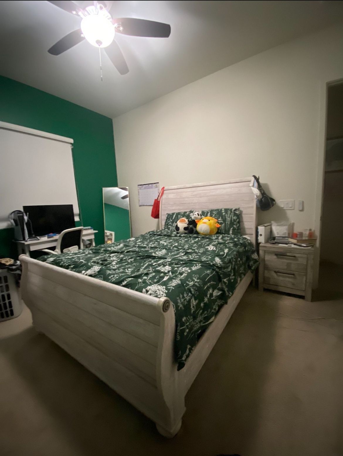 Queen Frame Ashley Furniture for Sale in Phoenix, AZ - OfferUp