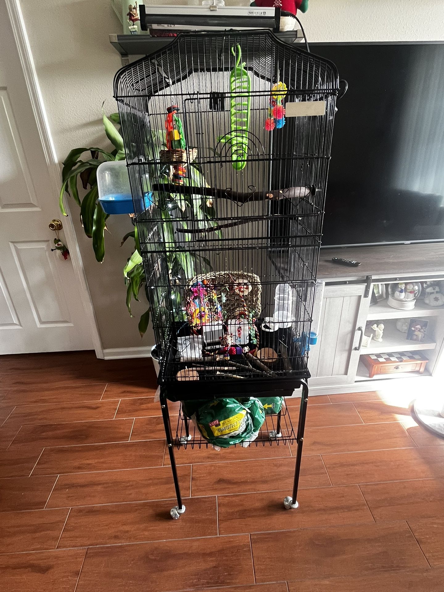 Large Parakeet Cage. for Sale in Jacksonville, FL - OfferUp