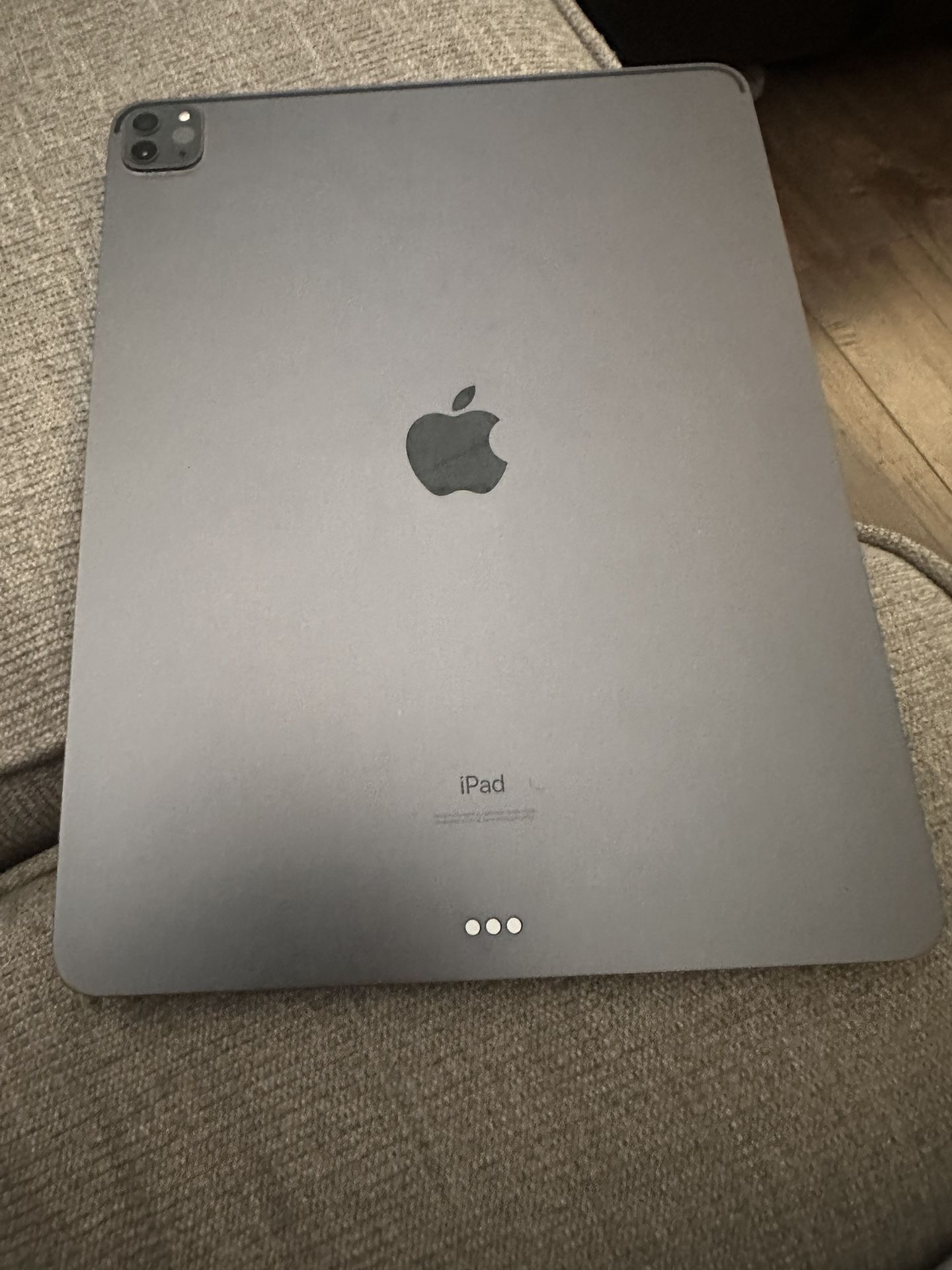 12.9 iPad Pro for Sale in Long Beach, CA - OfferUp