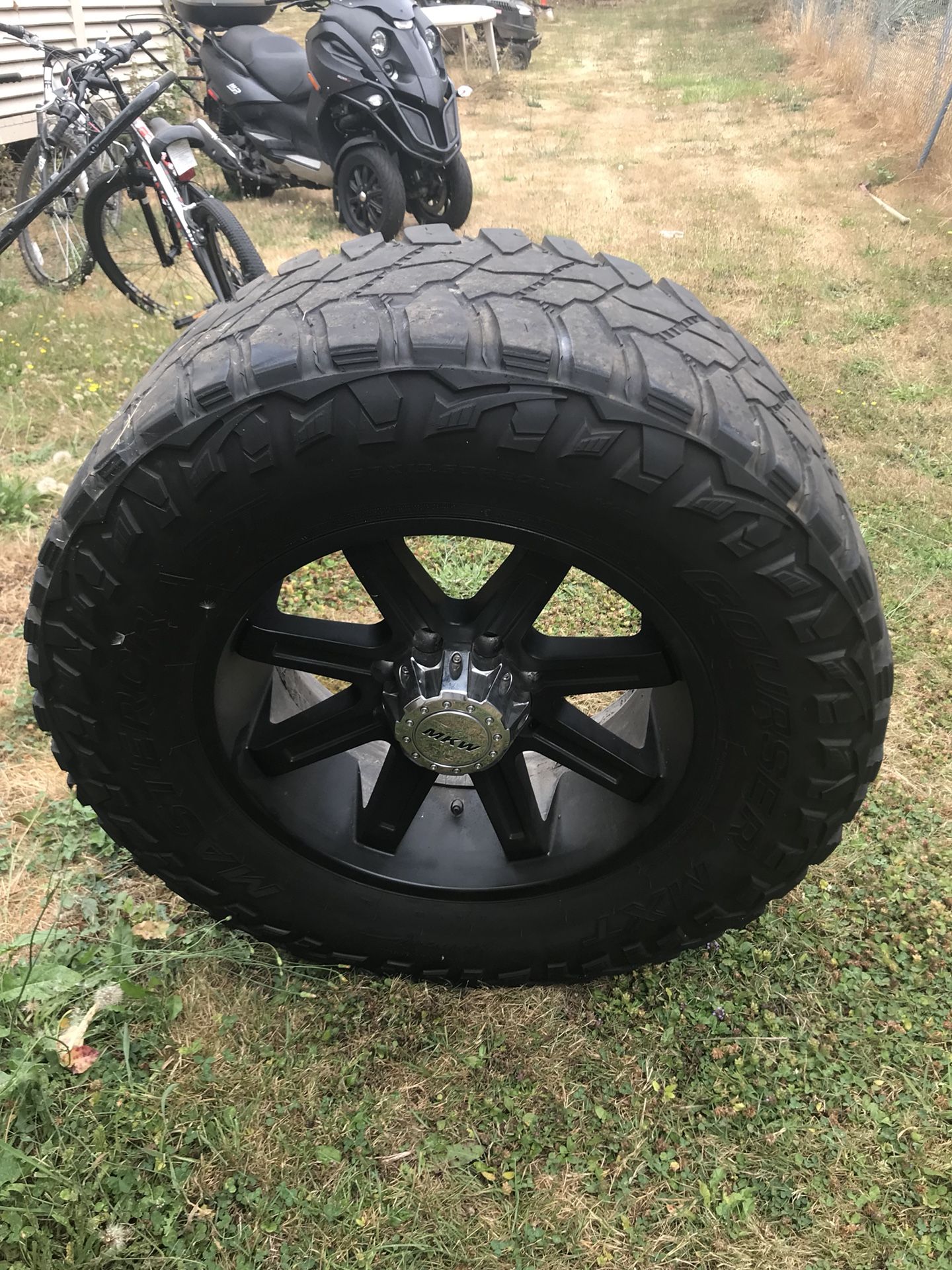 20 inch wheels with 37 inch tires. 8 lug. Off my ford for Sale in ...