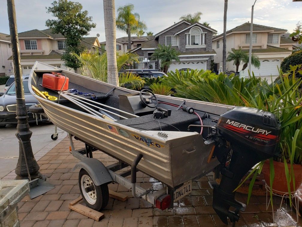 15' Valco Highbow Aluminum Fishing Boat (Pending) for Sale in Anaheim ...
