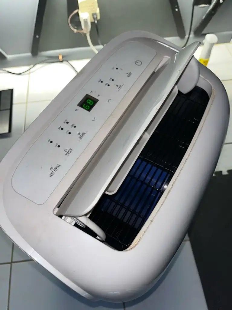 Toshiba Mobile Air Conditioner/Dehumidifier Unit for Sale in Boynton ...