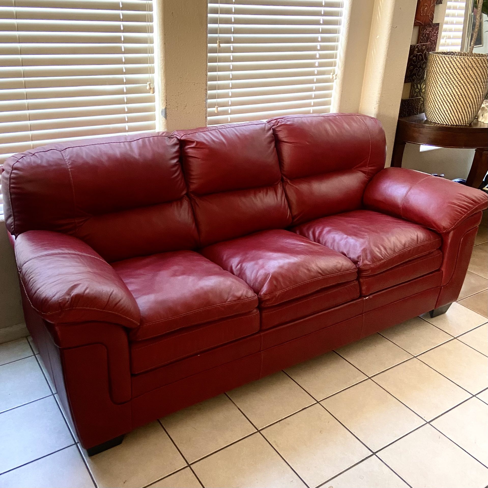 7ft Genuine Leather Sofa Pullout Bed for Sale in Las Vegas, NV - OfferUp