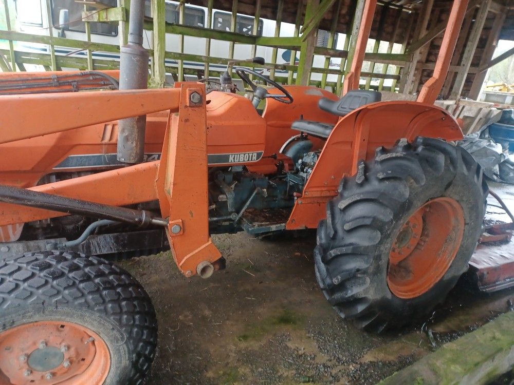 Kubota 4wd 4x4 Diesel Mdl # L345DT for Sale in Monroe, WA - OfferUp