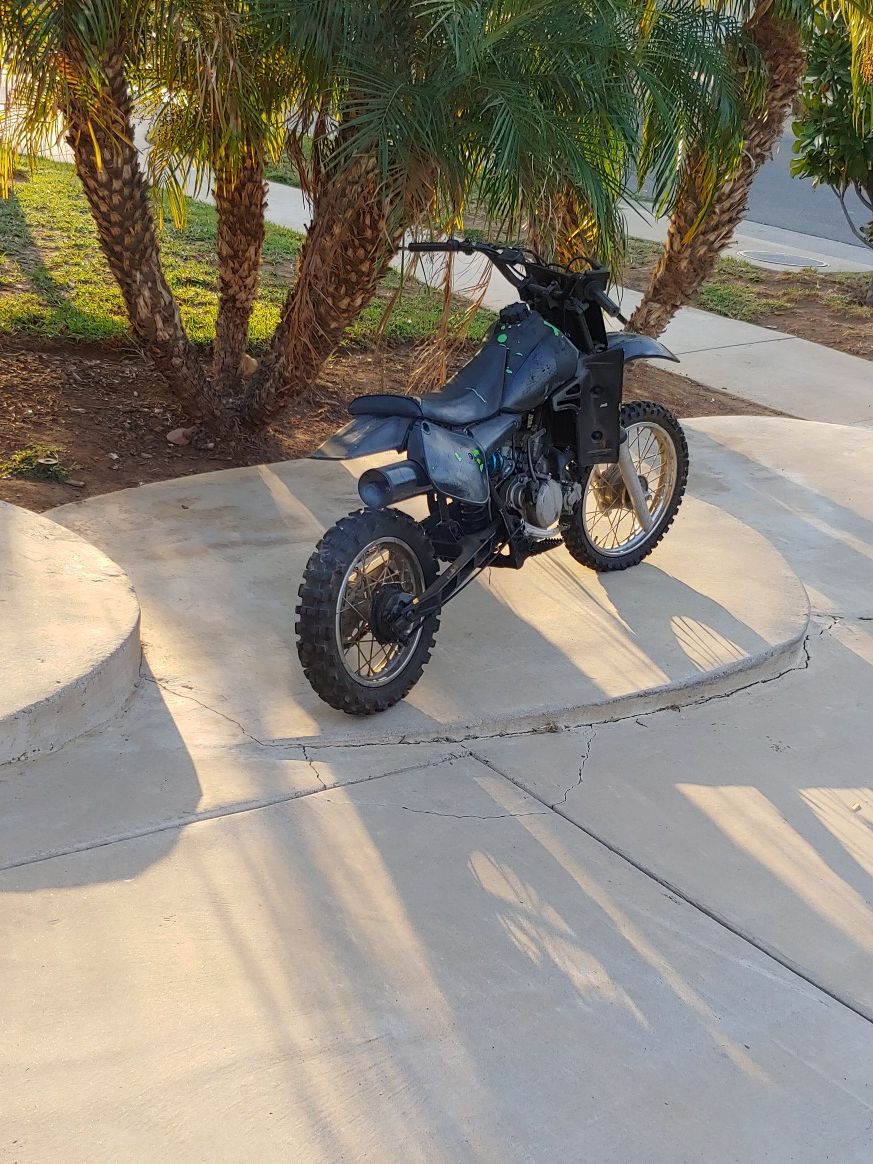 Kawasaki KX60 dirt bike for Sale in Corona, CA - OfferUp